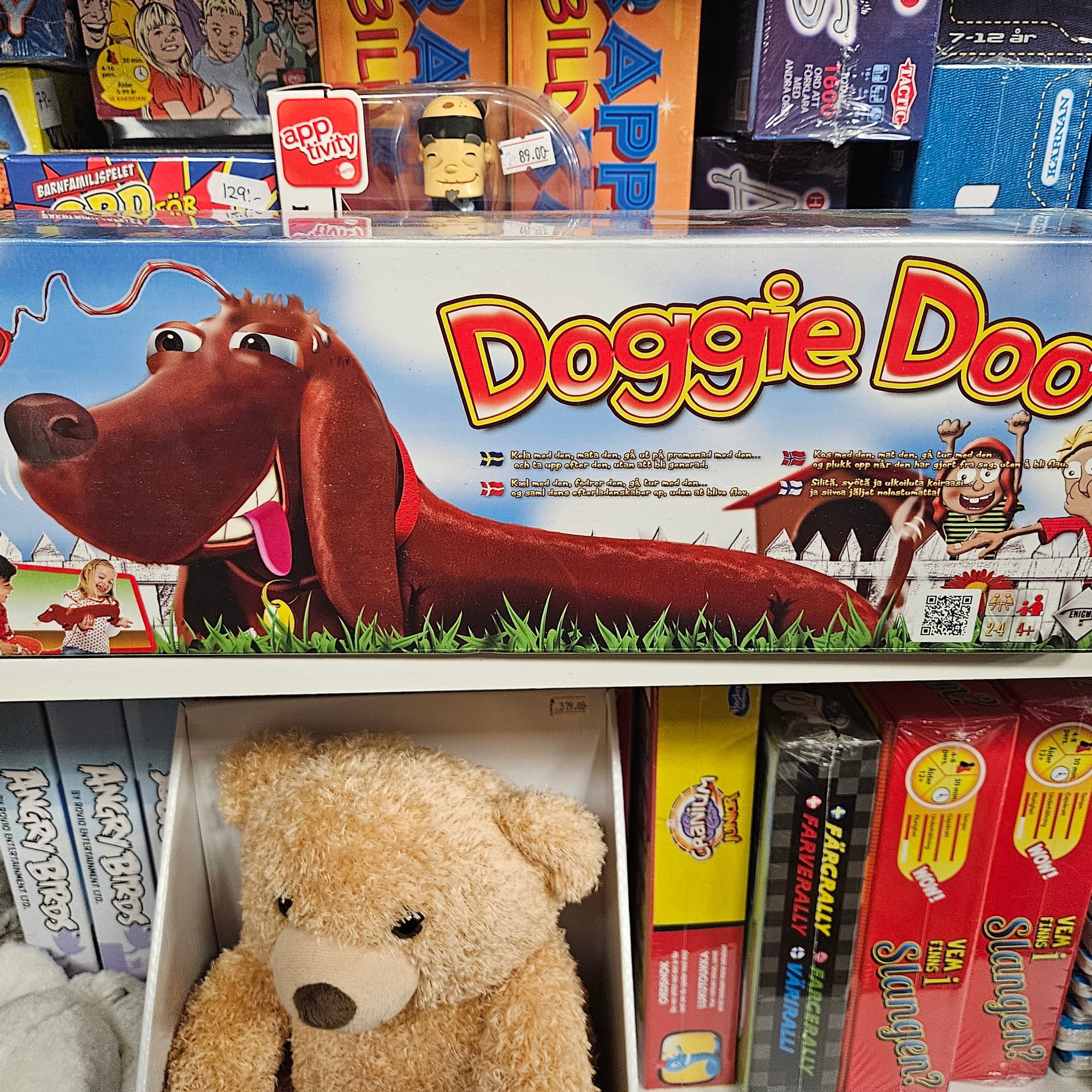 Se produkter som liknar Doggie Doo - Spelet på Tradera (687398168)