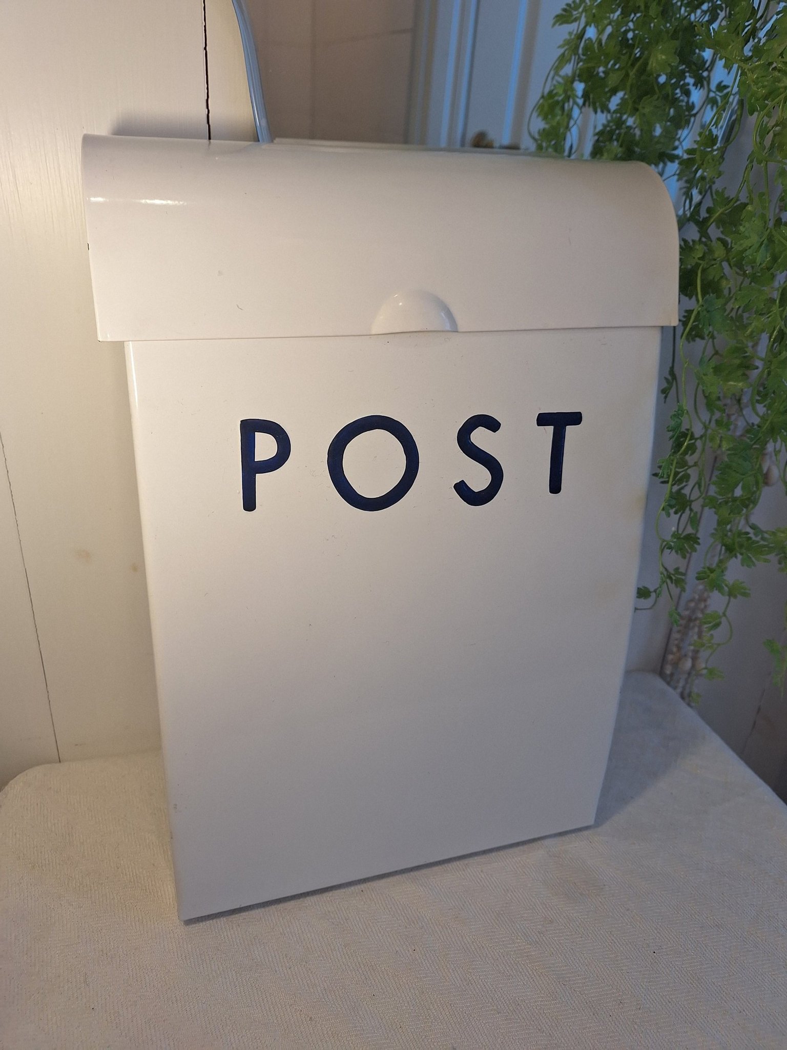 Se produkter som liknar Brevlåda, stor Postlåda med m.. på Tradera ...