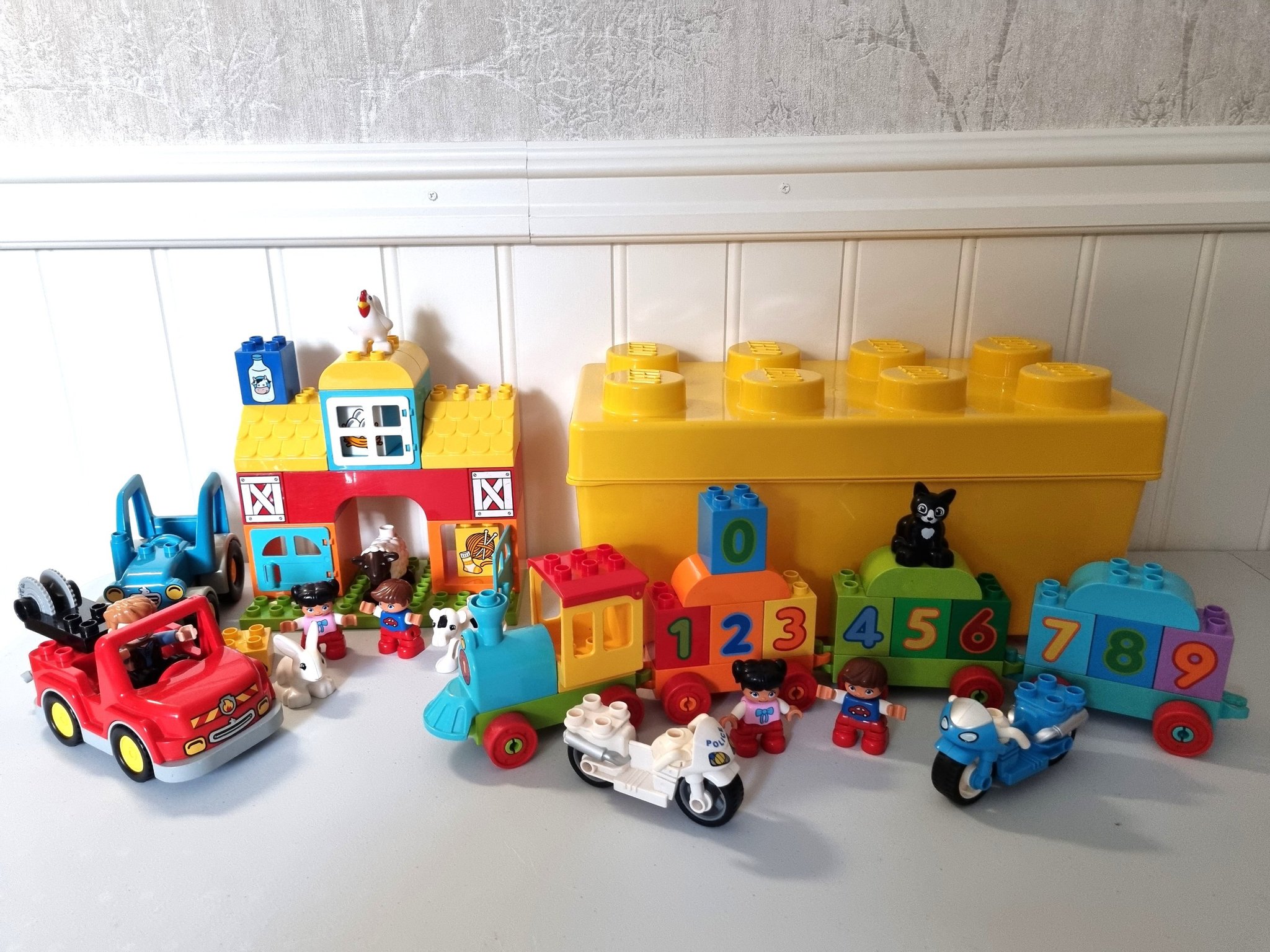 Se produkter som liknar Duplo - Bondgård, tåg med sif.. på Tradera ...