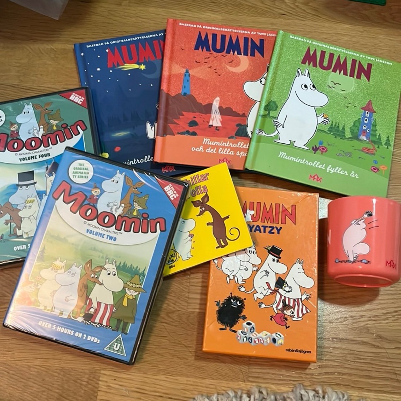 Mumin moomin paket - 2 nya DVD + 4 böcker + Mum.. | Köp på Tradera ...