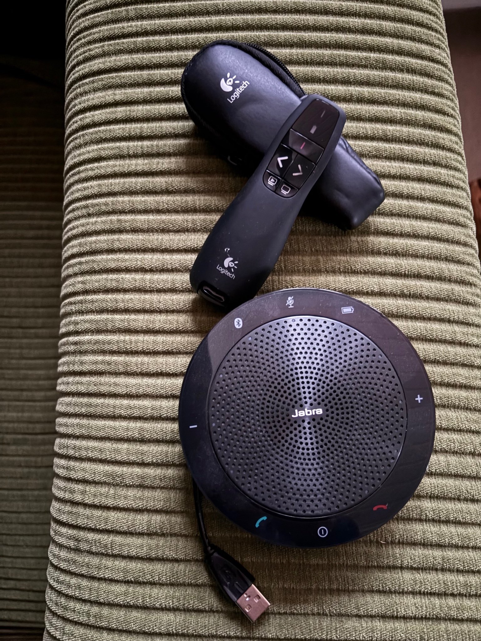 Logitech R400 Presentation fjärrkontroll och Ja.. | Köp på Tradera ...