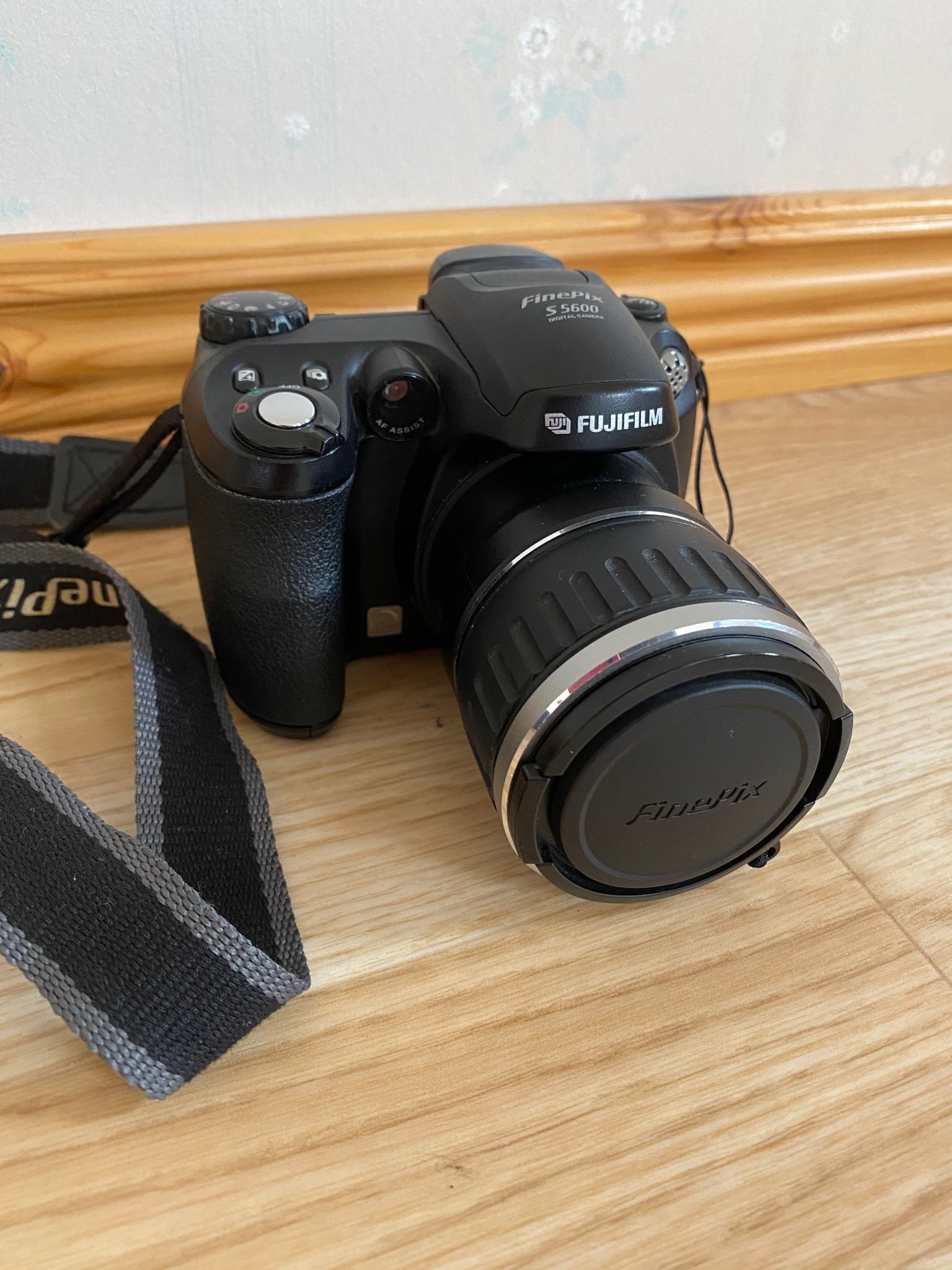 Kamera Fujifilm FinePix S5600 (408974705) ᐈ Köp på Tradera