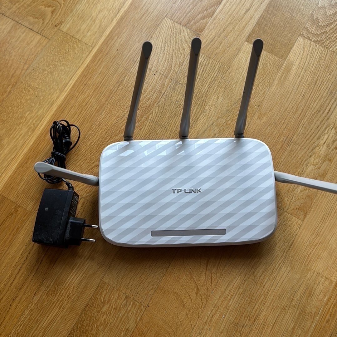 Se produkter som liknar TP-Link Archer C60 WiFi Router på Tradera ...