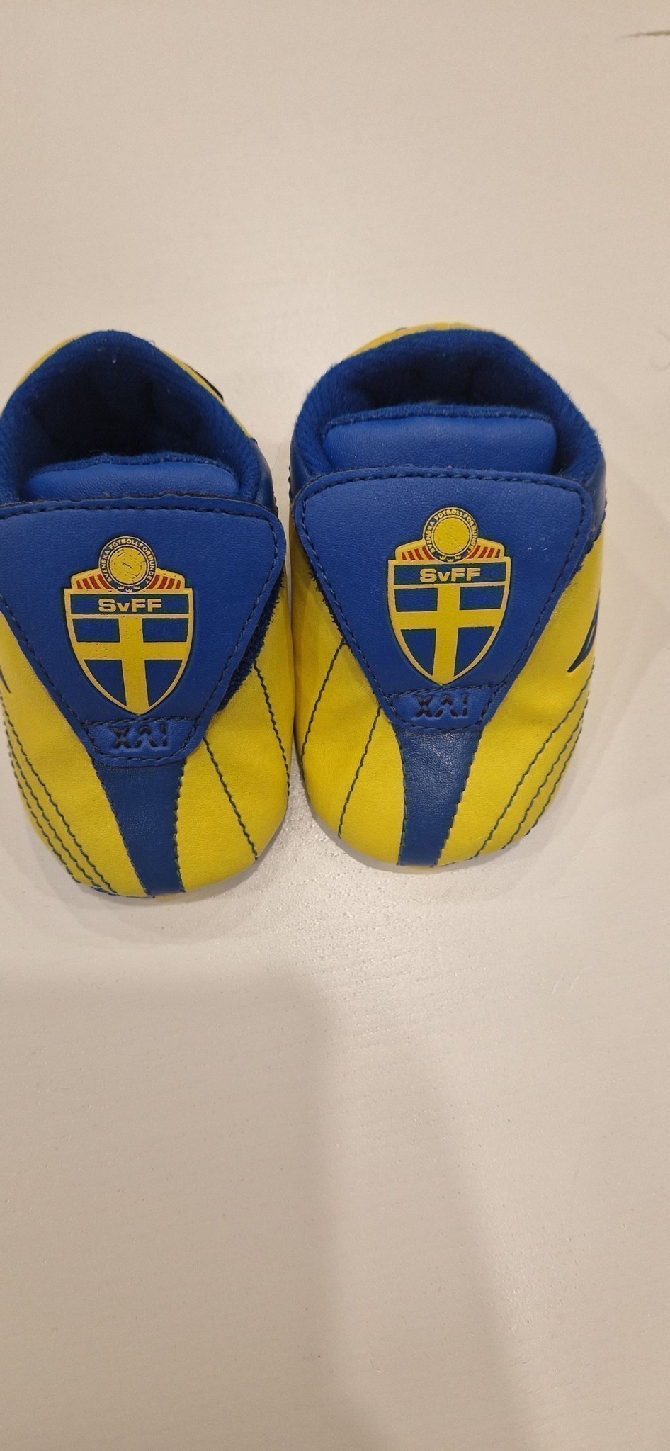 Se produkter som liknar XA! Baby Skor, Gul/Blå, Storl.. på Tradera ...