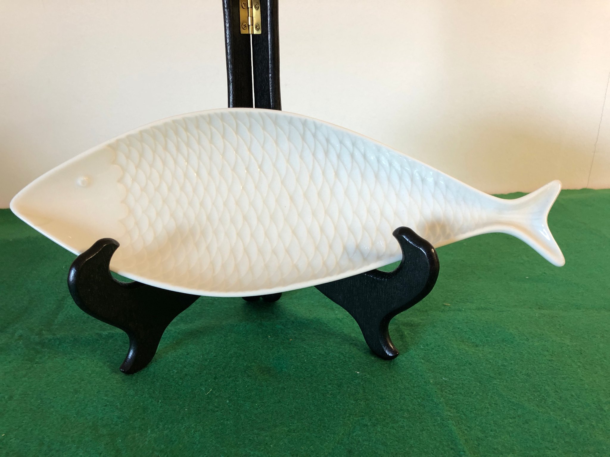 FAT i form av fisk, Stig Lindberg, Gustavsberg. | Barnebys