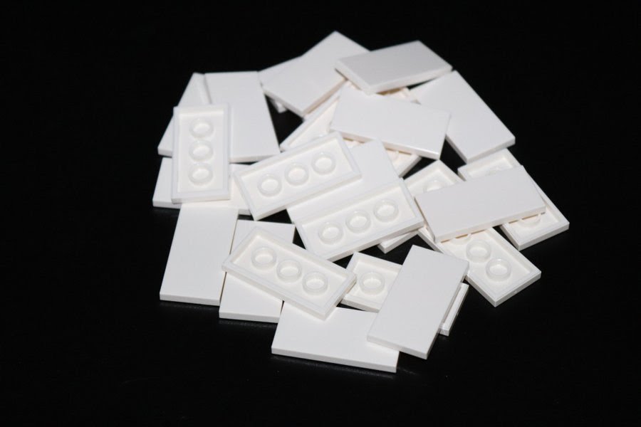 LEGO 25st 2x4 Tile Flat Thin Studless Plate (Wh.. | Köp på Tradera ...