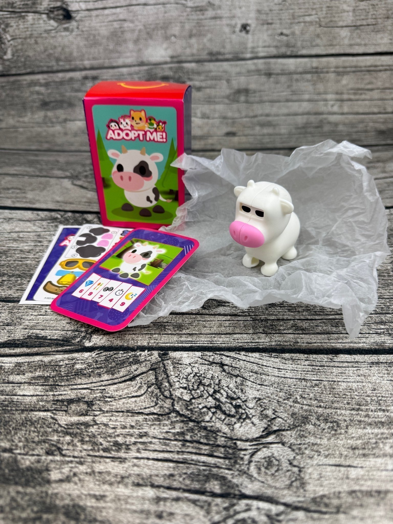 Se produkter som liknar Adopt Me! Cow Figur Happy Mea.. på Tradera ...