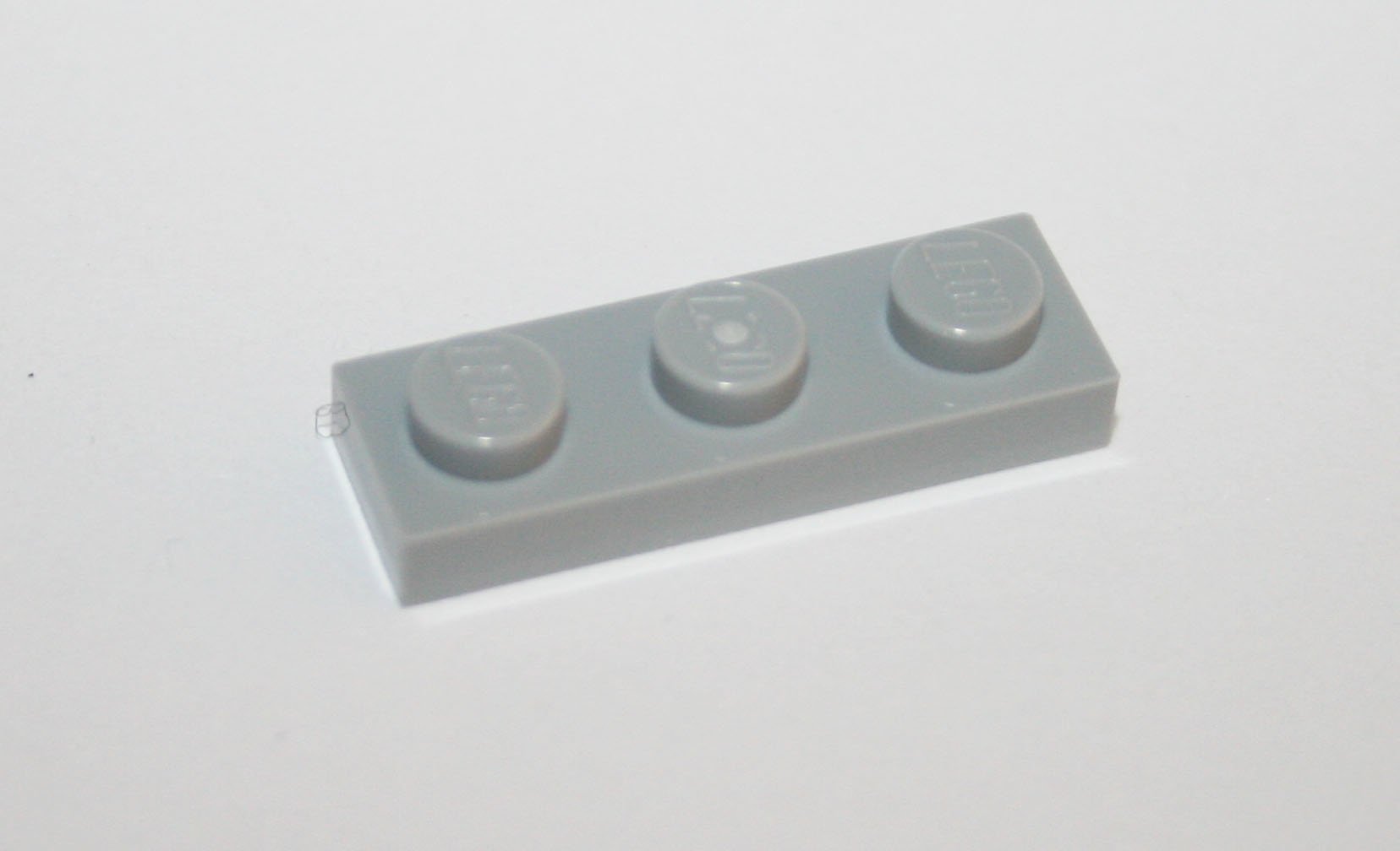 LEGO - 1X3 - Platta - Ljusgrå - 3623 - 4211429 | Köp på Tradera (263874872)