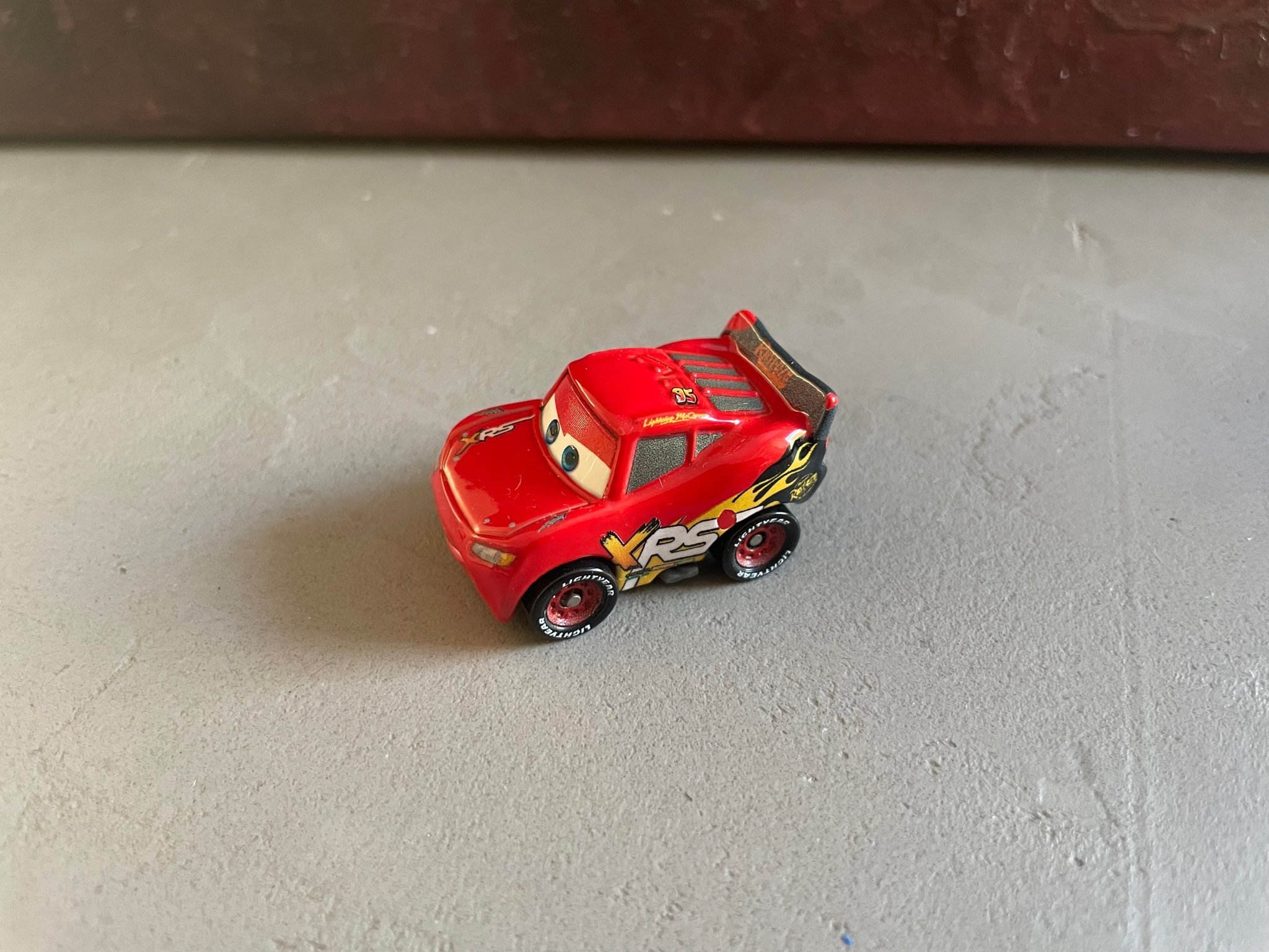 Blixten McQueen från Disneys Bilar / Cars - Min.. | Köp på Tradera ...