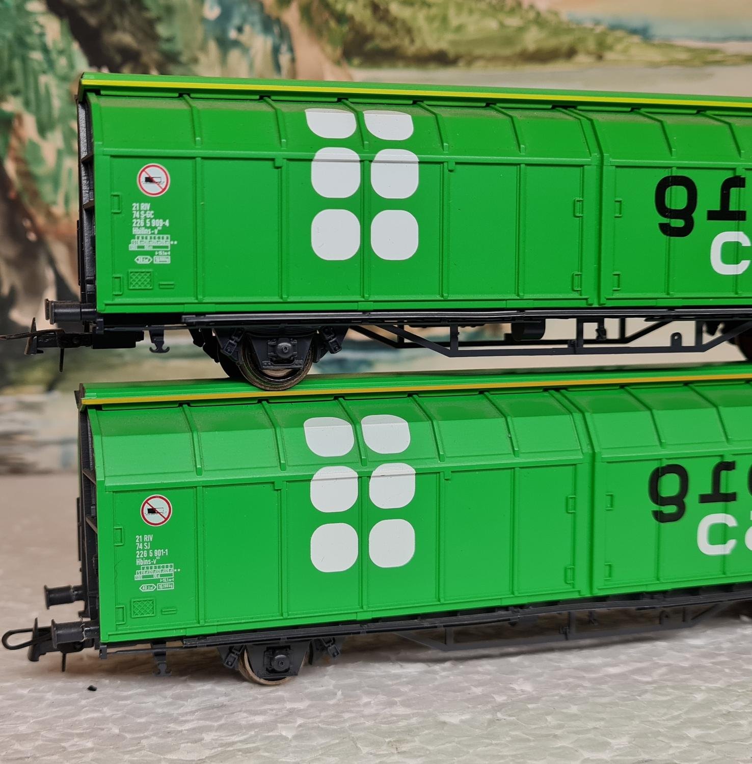 2st Roco Green Cargo godsvagnar i gott skick.