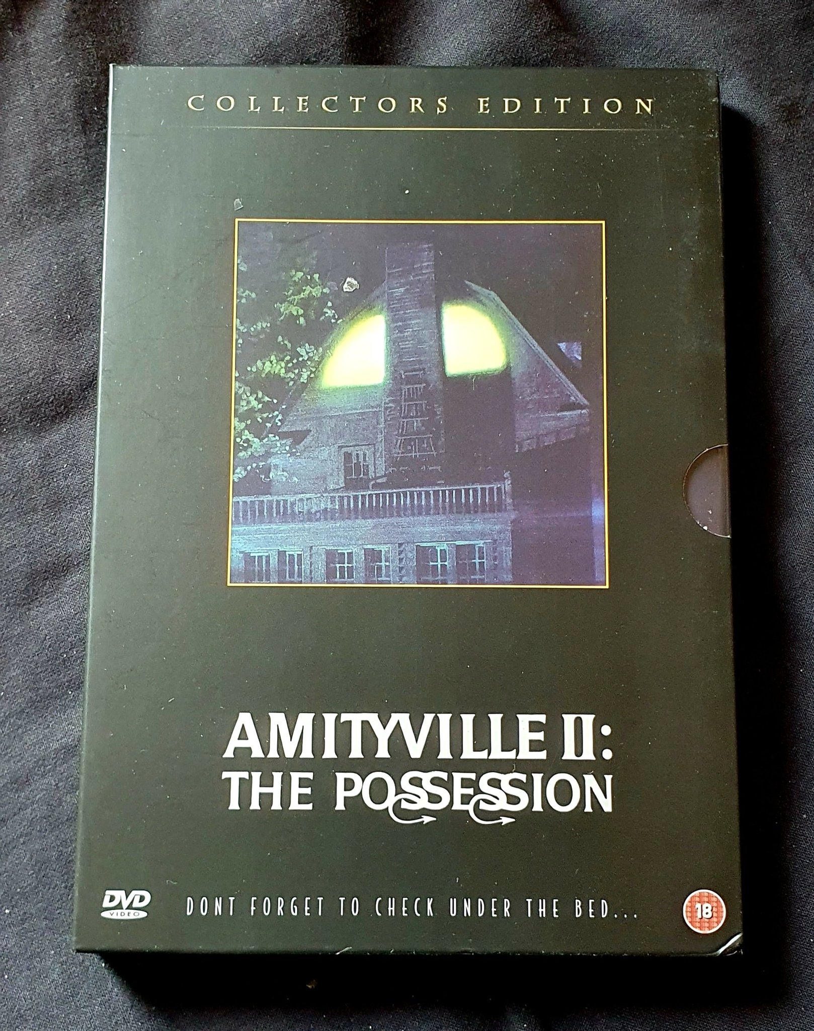 Se produkter som liknar Amityville 2: The Possession .. på Tradera ...