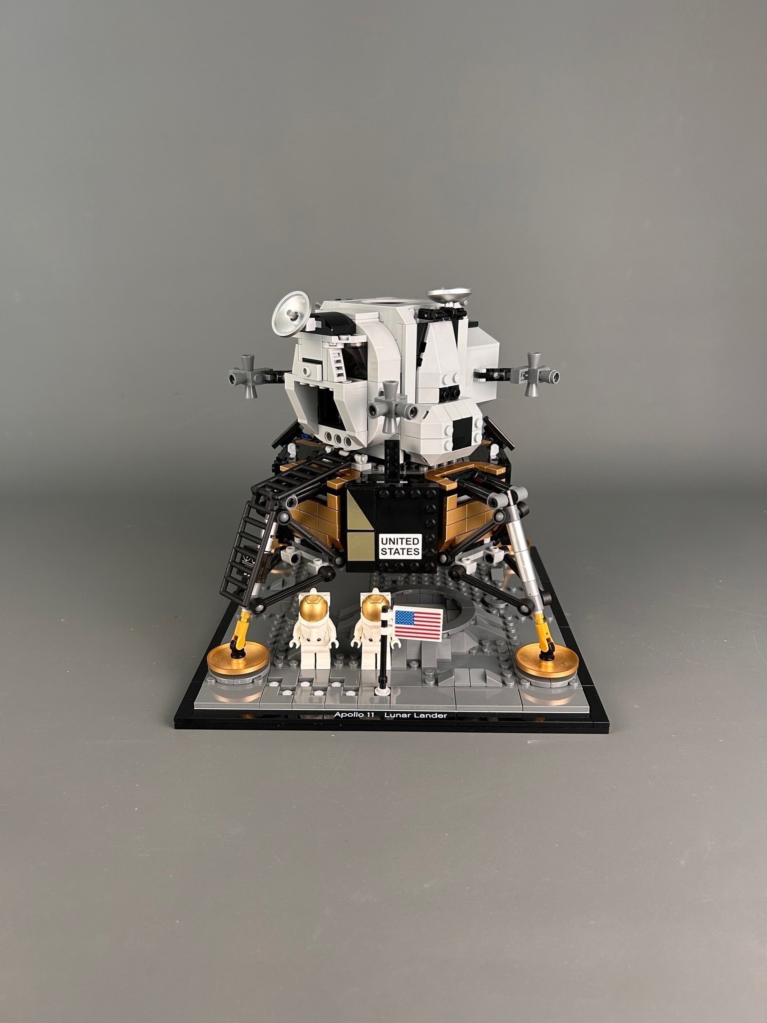 LEGO Creator, NASA Apollo 11 Lunar Lander, set .. | Köp på Tradera ...