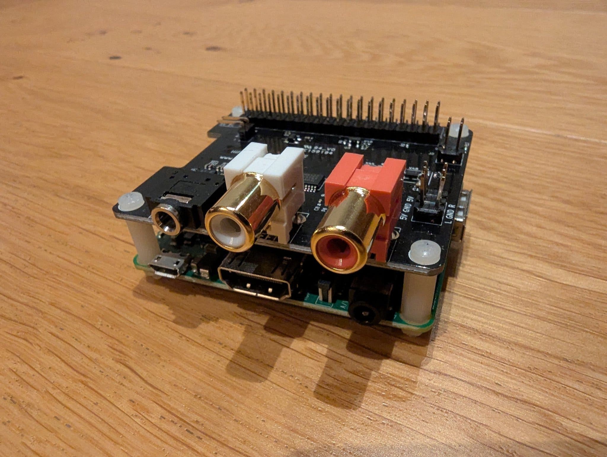 Raspberry Pi 3A med HiFiBerry DAC2 pro | Köp på Tradera (700152023)