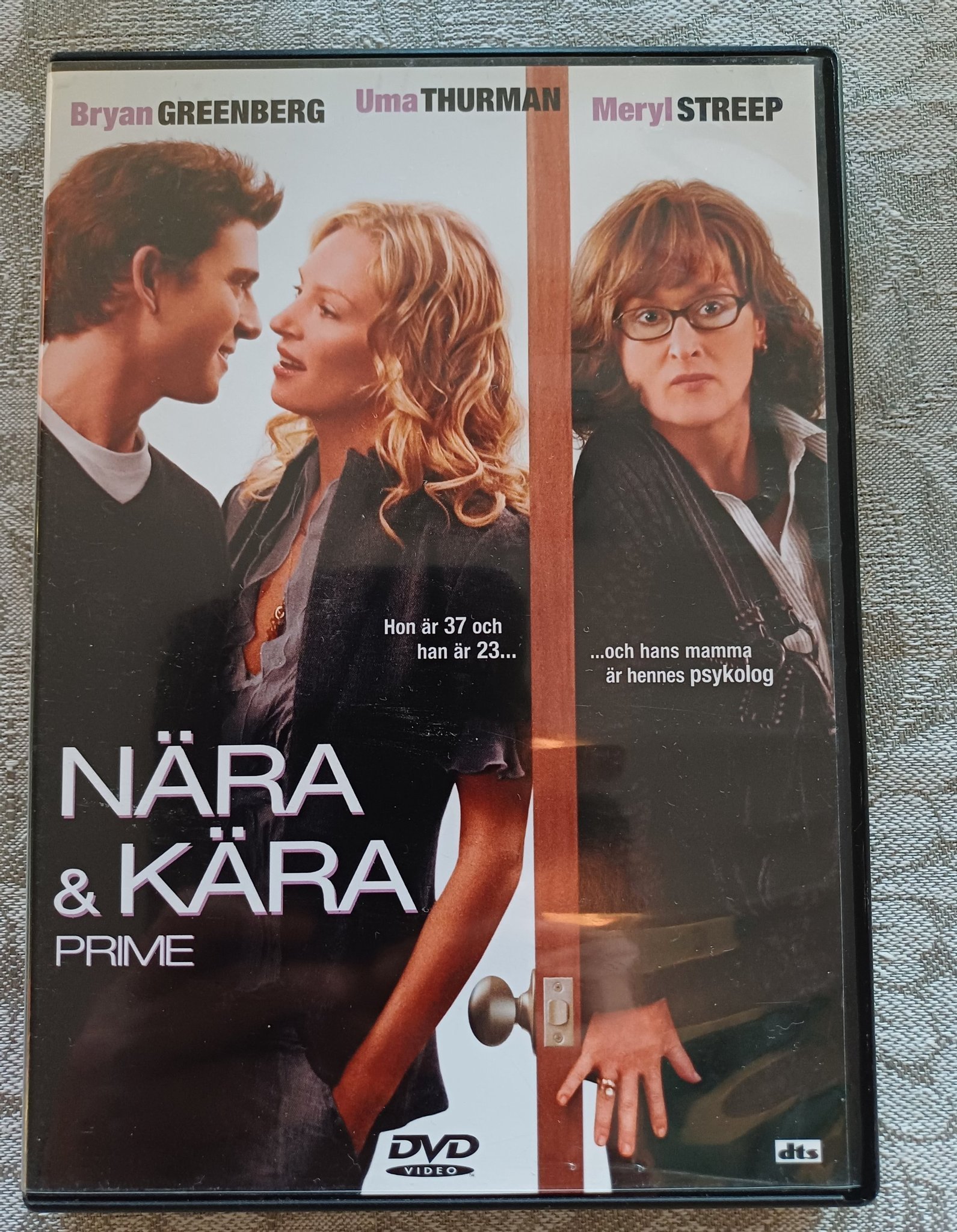 Nära & Kära komedi med Uma Thurman & Meryl Stre.. | Köp på Tradera ...