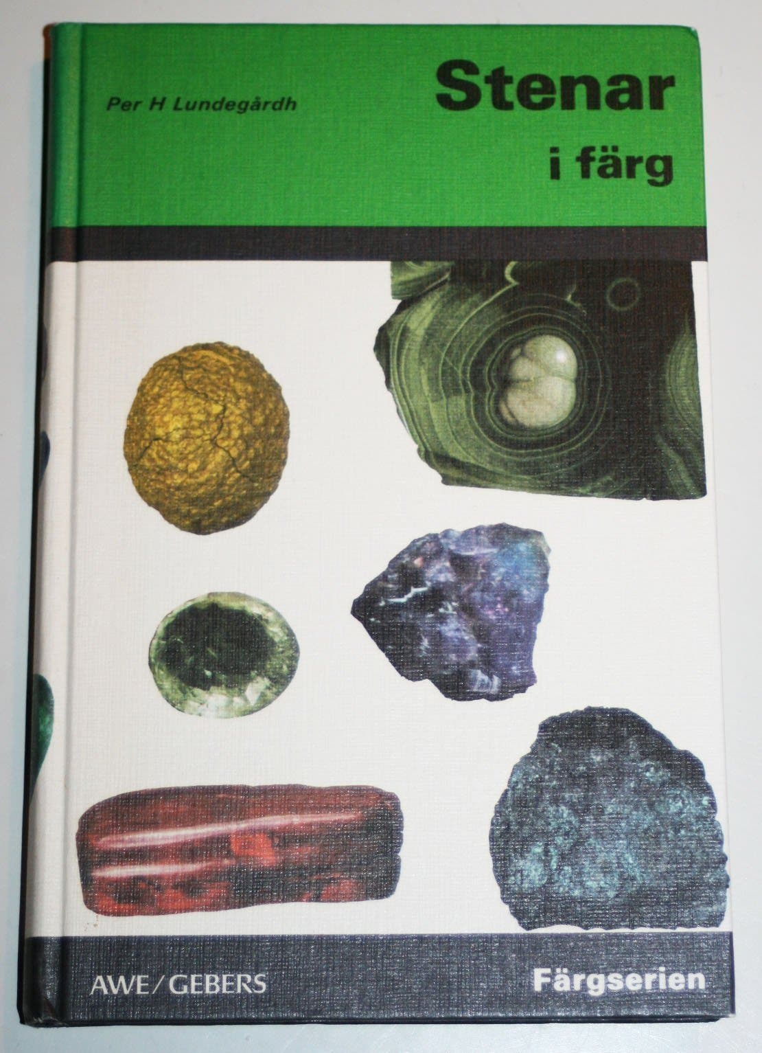 Se produkter som liknar STENAR I FÄRG Färgserien från.. på Tradera ...