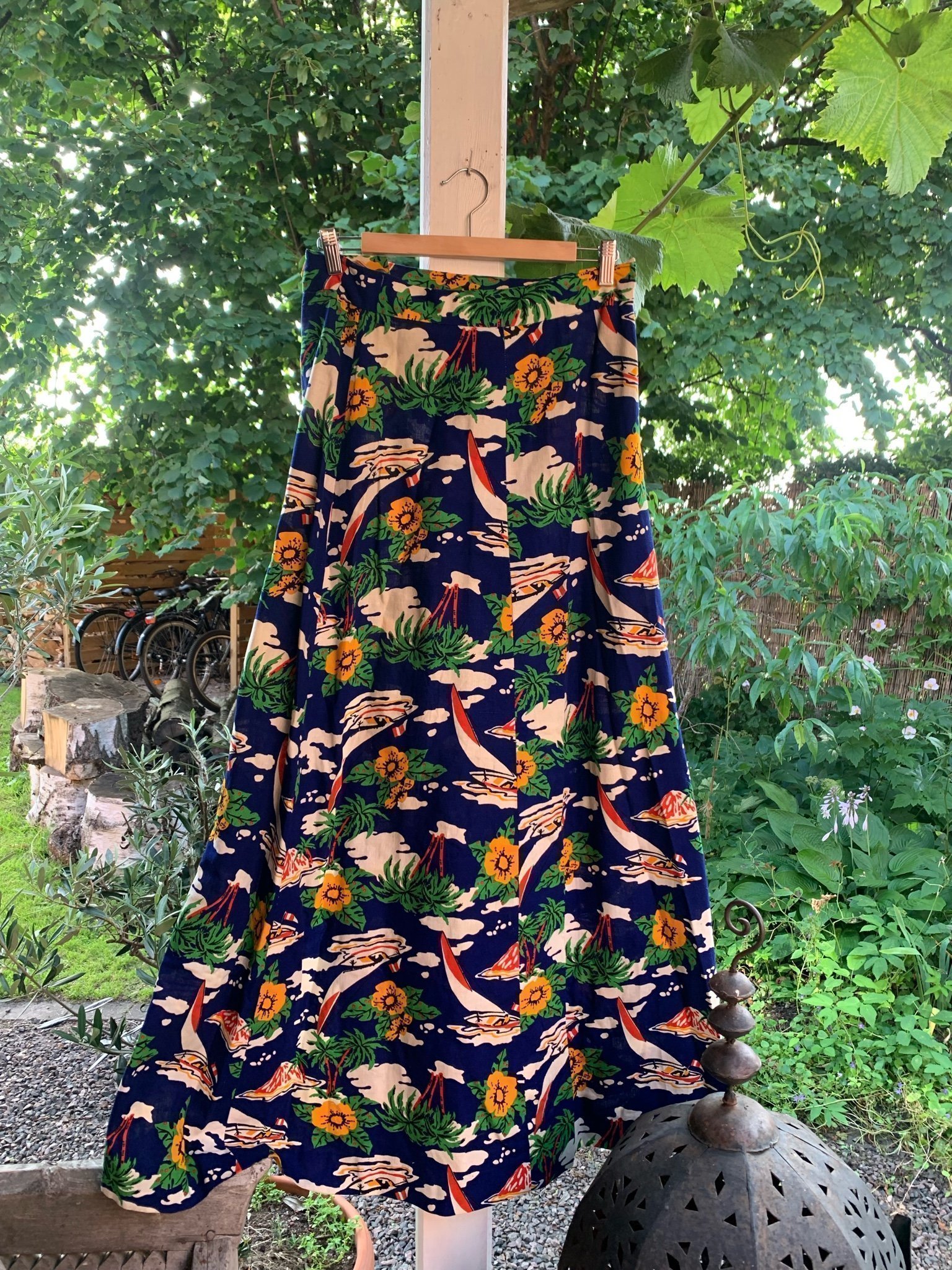 Makalöst läcker handsydd unik a-line maxikjol i.. | Köp på Tradera ...