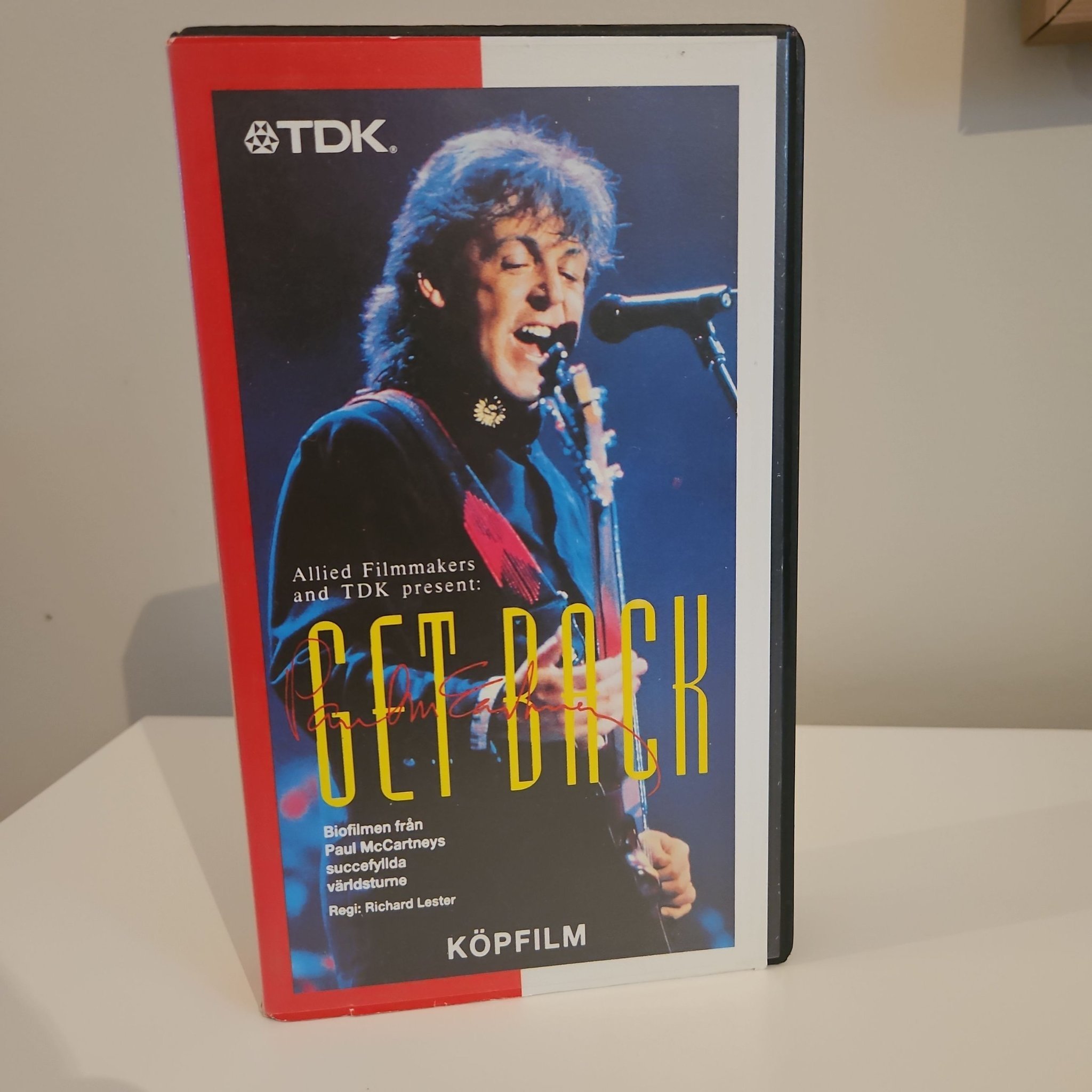 Se produkter som liknar Paul McCartney - Get Back - VHS på Tradera ...