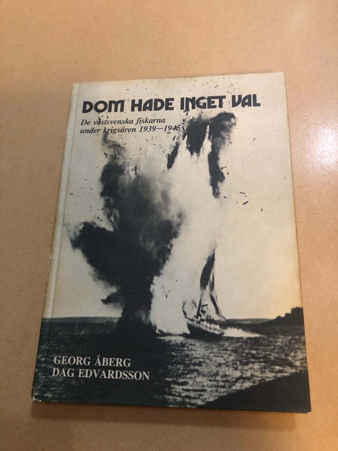 Dom hade inget val de.. | Köp från TrollhattansBokMedia på Tradera ...