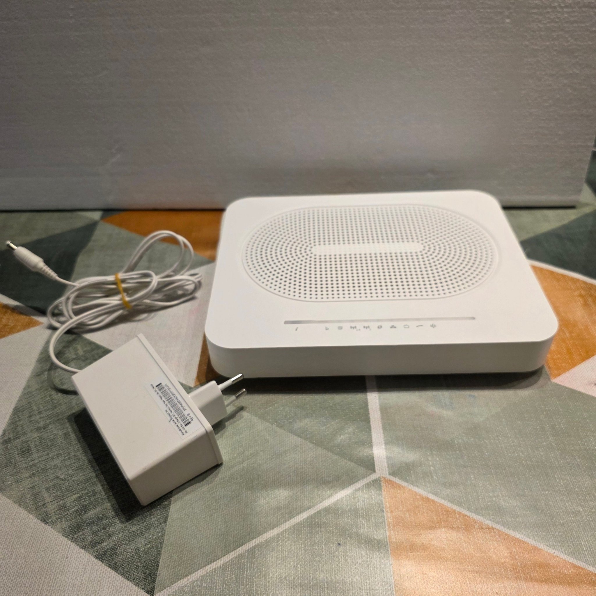 Telia Wifi-router Plus v3 | Köp på Tradera (707098655)