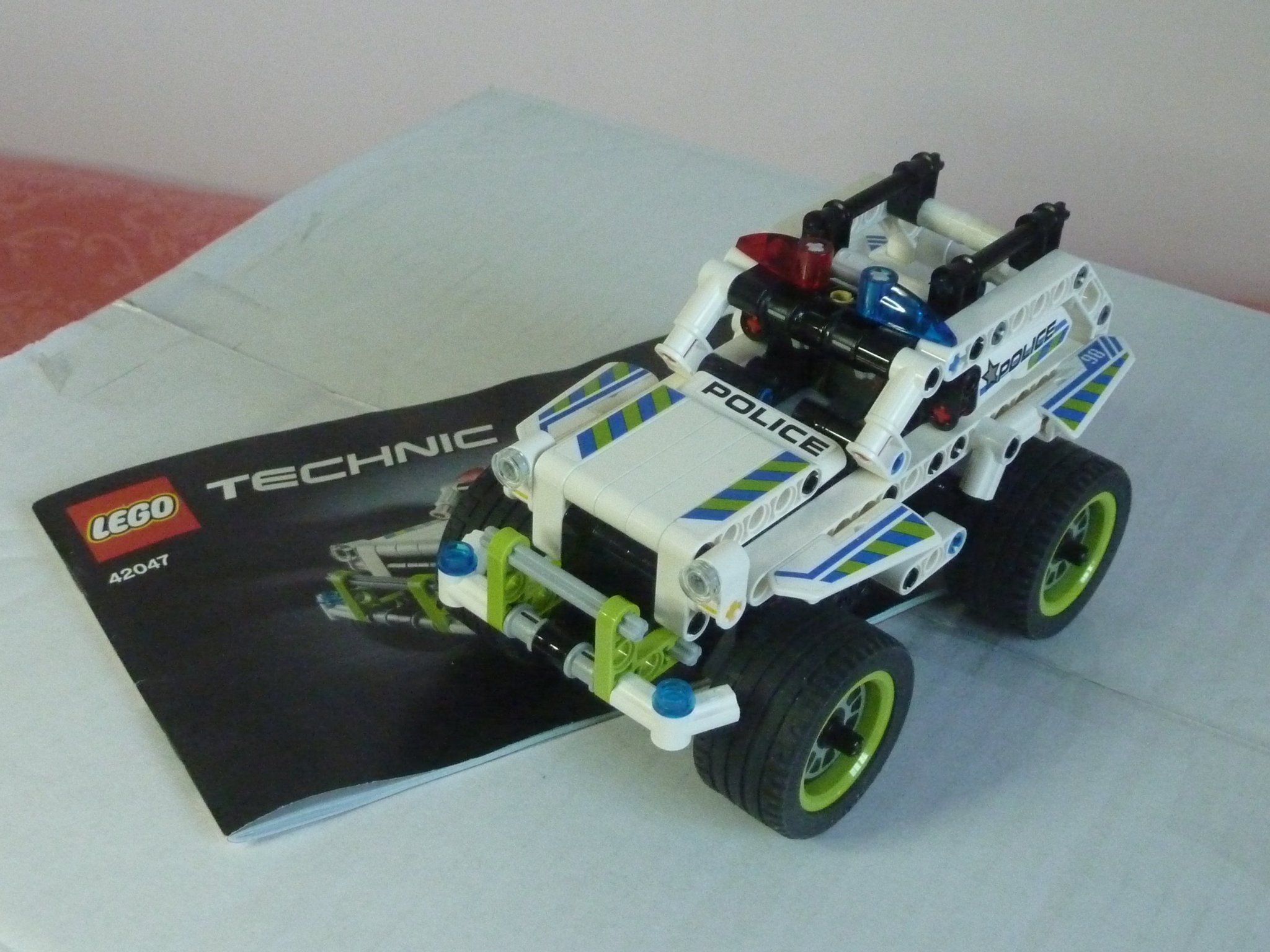 LEGO 42047 Technic Police Interceptor - komplet.. | Köp på Tradera ...