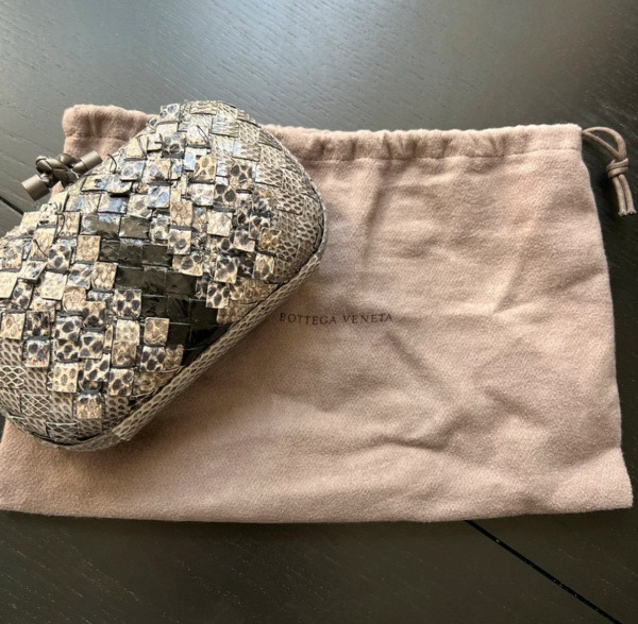 Bottega Veneta knot clutch | Köp på Tradera (711641028)