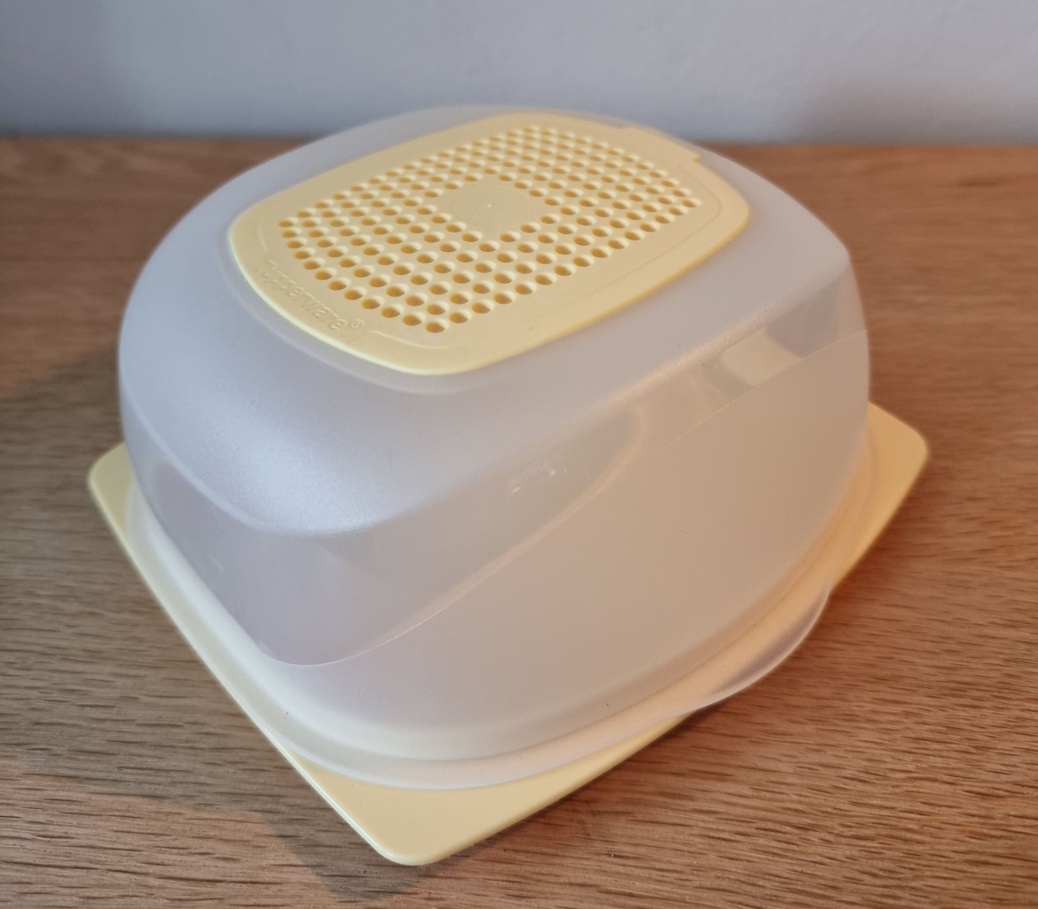 Se produkter som liknar Tupperware ostkupa "Liten". F.. på Tradera ...