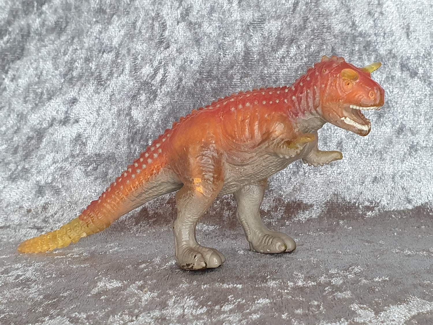 Carnotaurus, Disney Dinosaur, Vintage 2000 | Köp på Tradera (523663751)