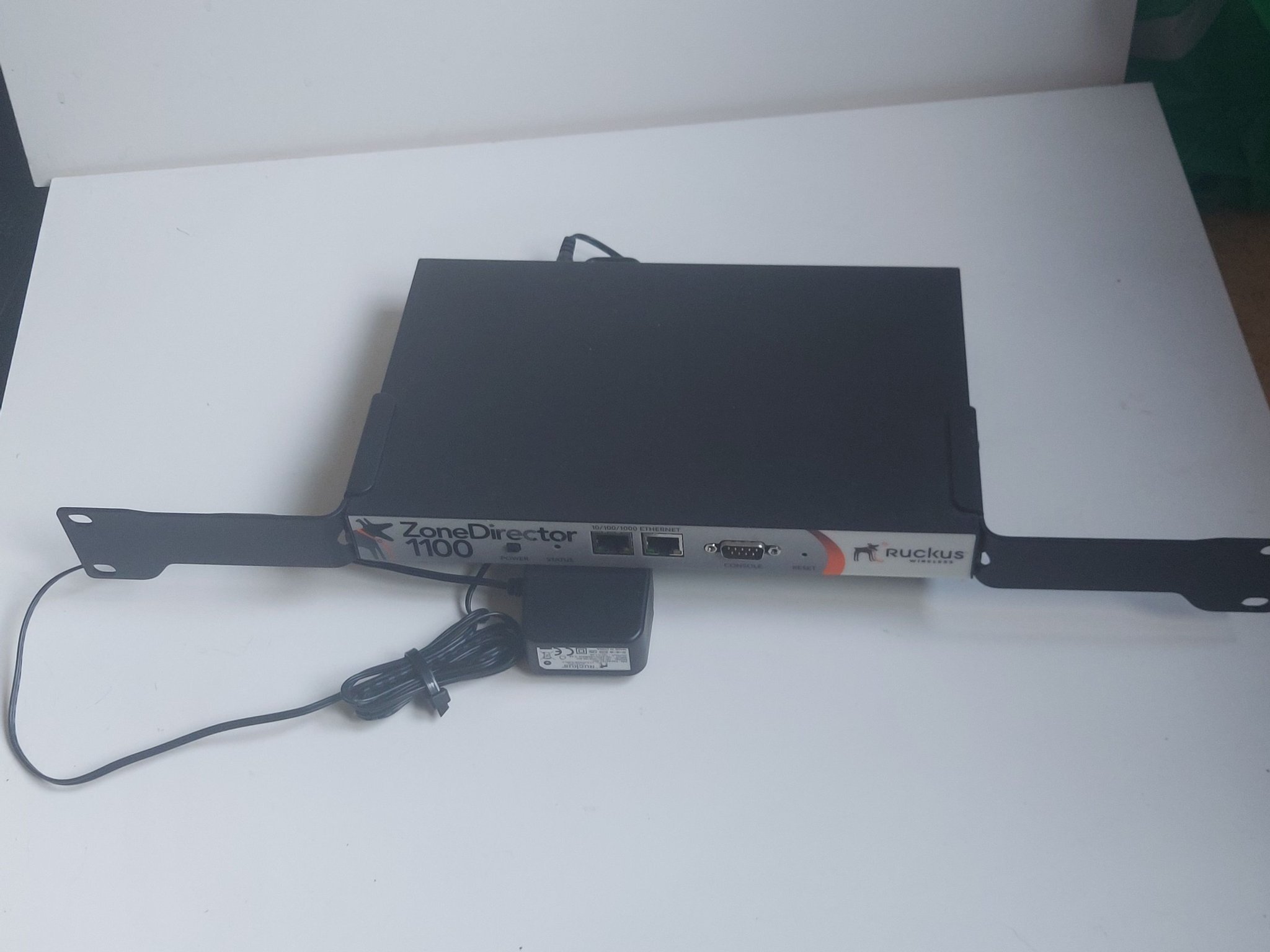 Ruckus ZoneDirector 1100 wifi ap control AC rad.. | Köp på Tradera ...