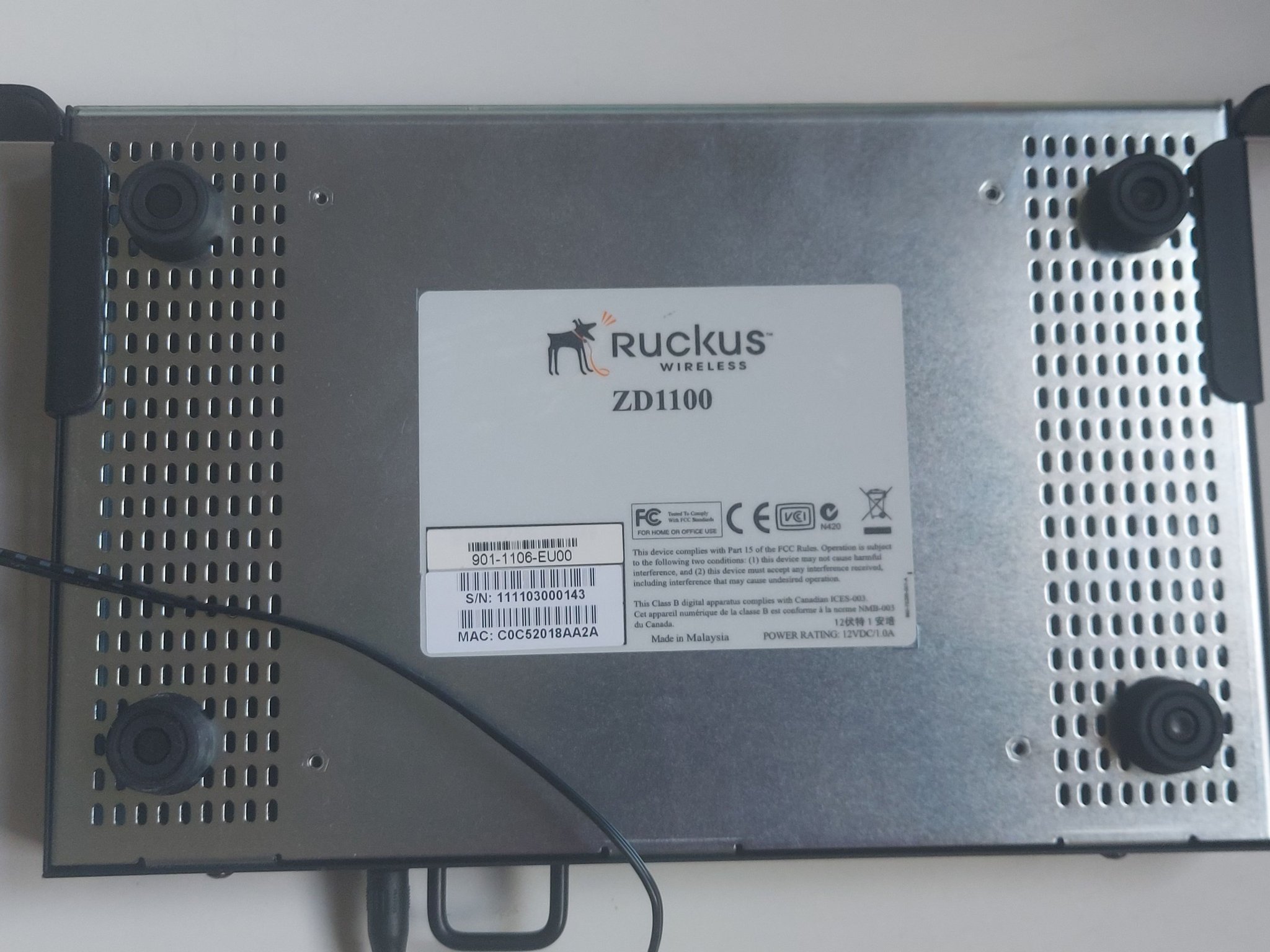 Ruckus ZoneDirector 1100 wifi ap control AC rad.. | Köp på Tradera ...