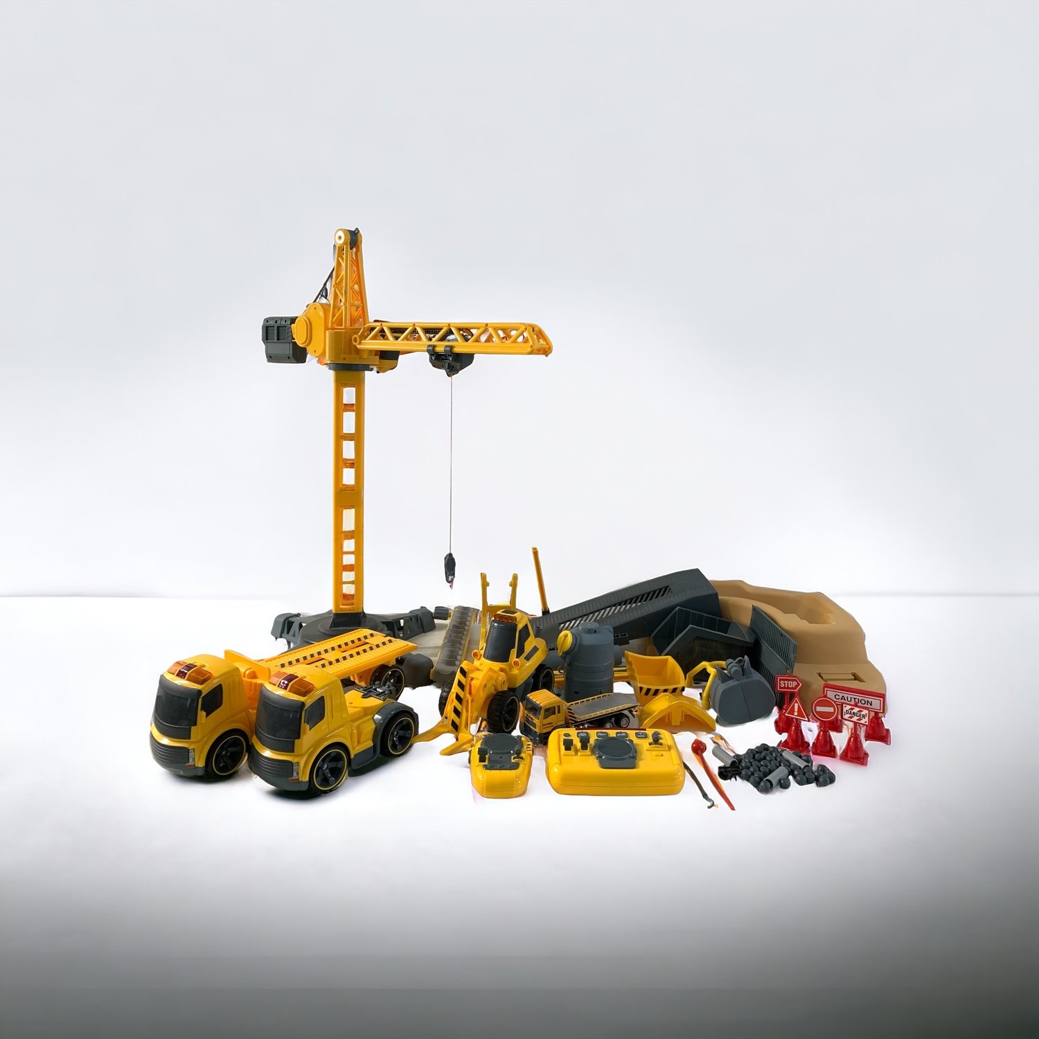 Se produkter som liknar Radiostyrda Fordon Lyftkran K.. på Tradera ...