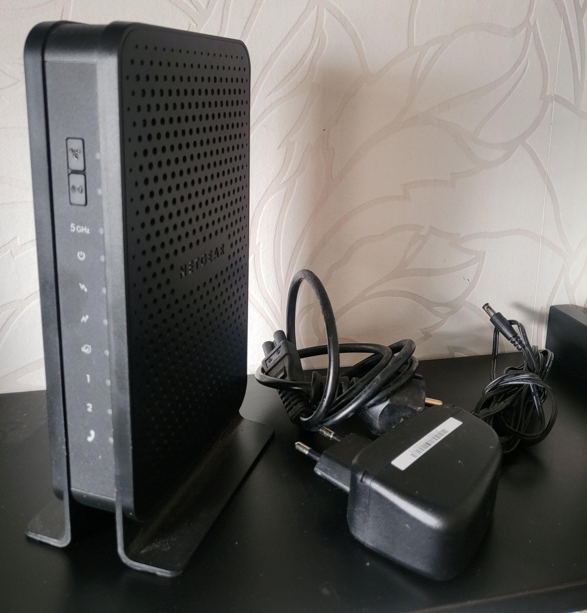 Se produkter som liknar NETGEAR Router på Tradera (696603357)