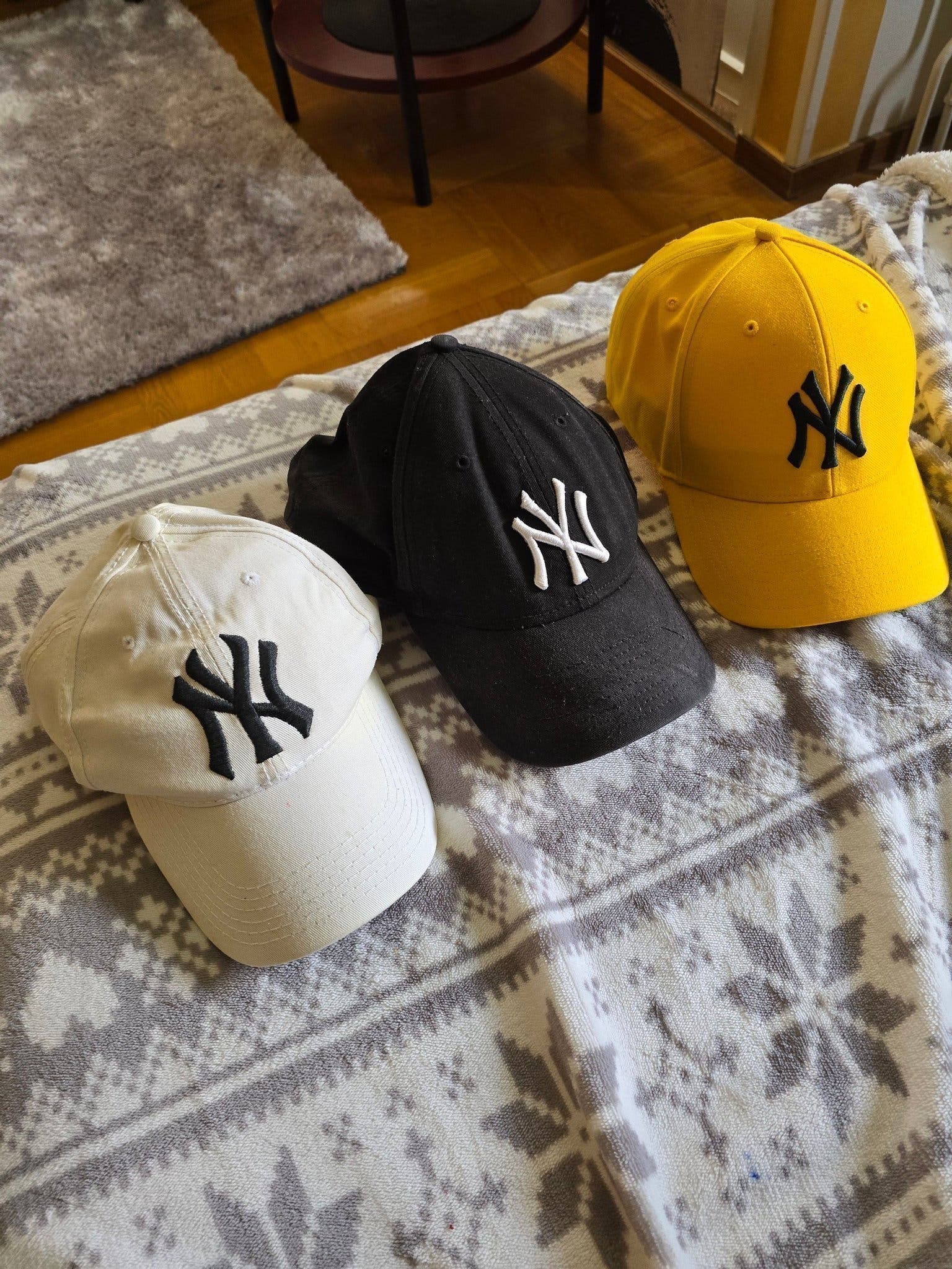 Se produkter som liknar New York Yankees Kepsar - 3 st på Tradera ...