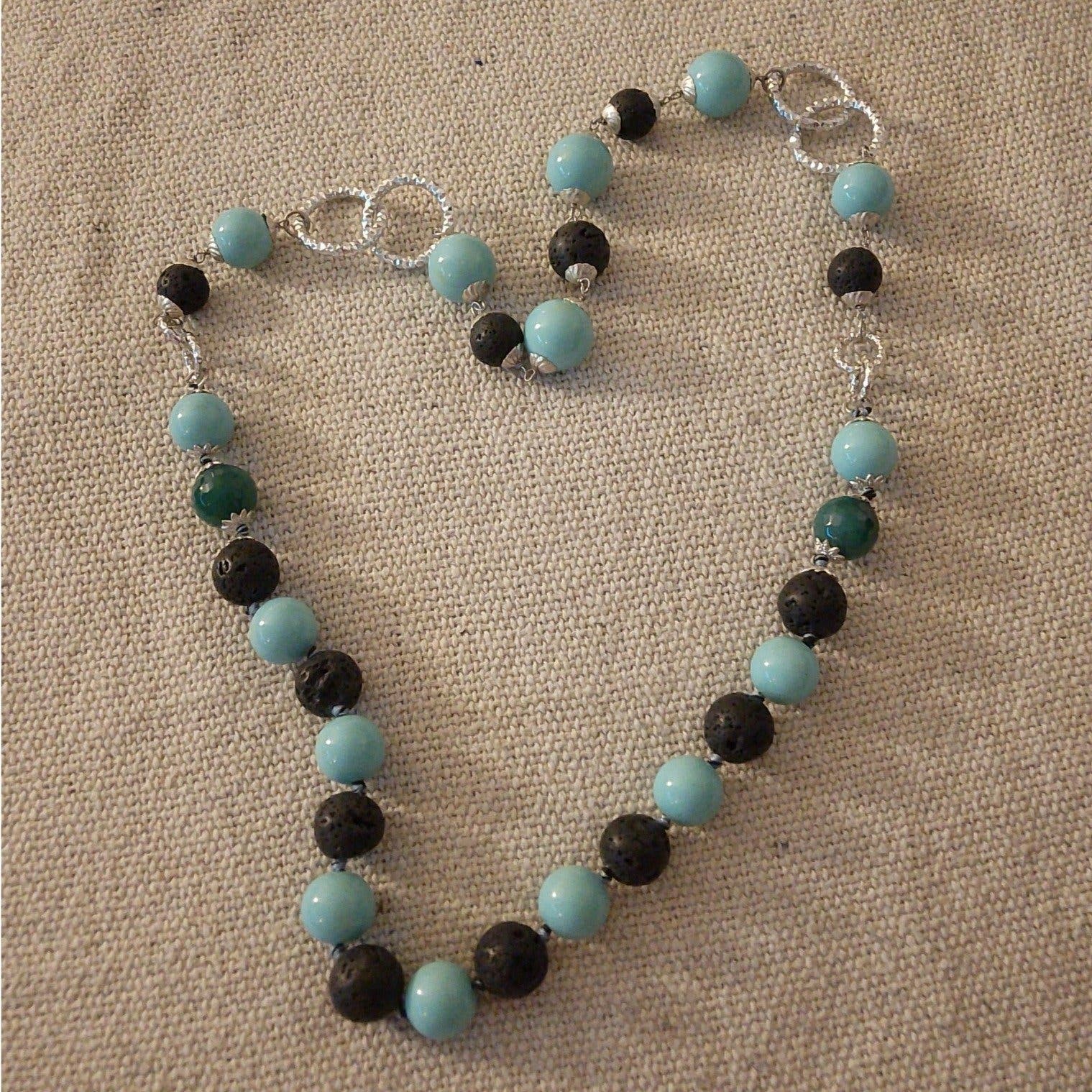 Halsband "Lava, Turquoise and a touch of Jade" .. | Köp på Tradera ...