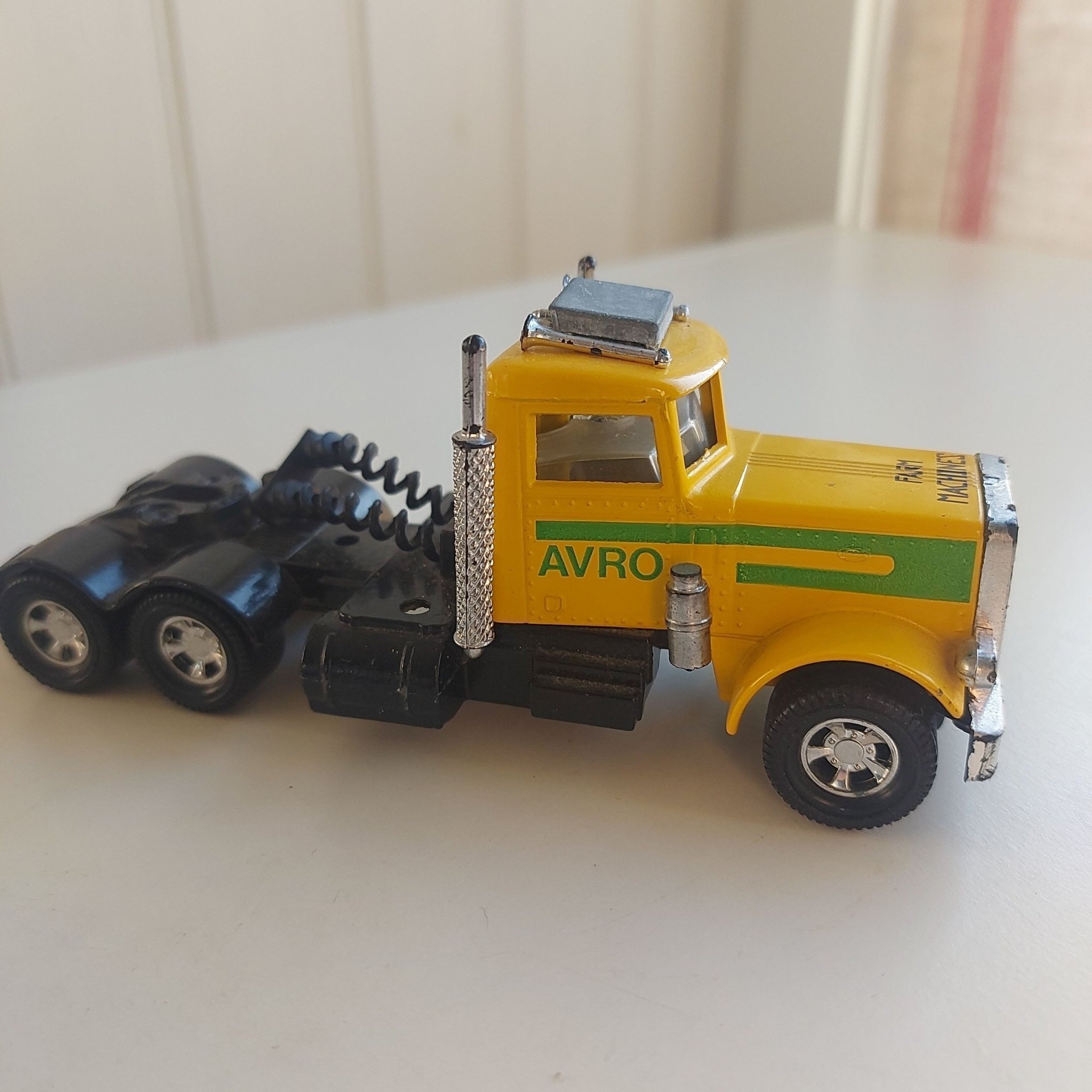 Matchbox Super Kings Peterbilt Lastbil | Köp på Tradera (712028410)