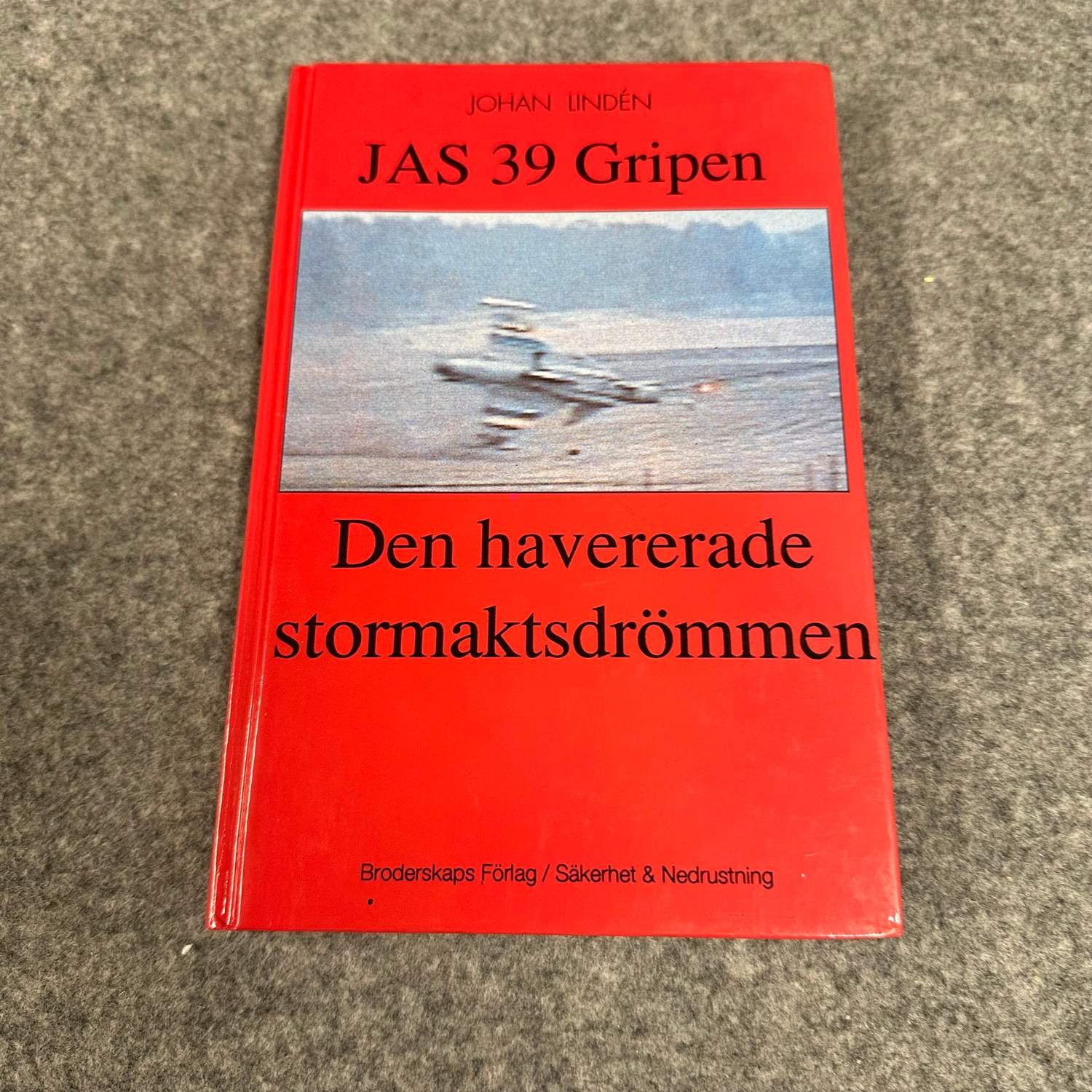 Johan Lindén - JAS 39 Gripen - .. | Köp från LindesFynd på Tradera ...