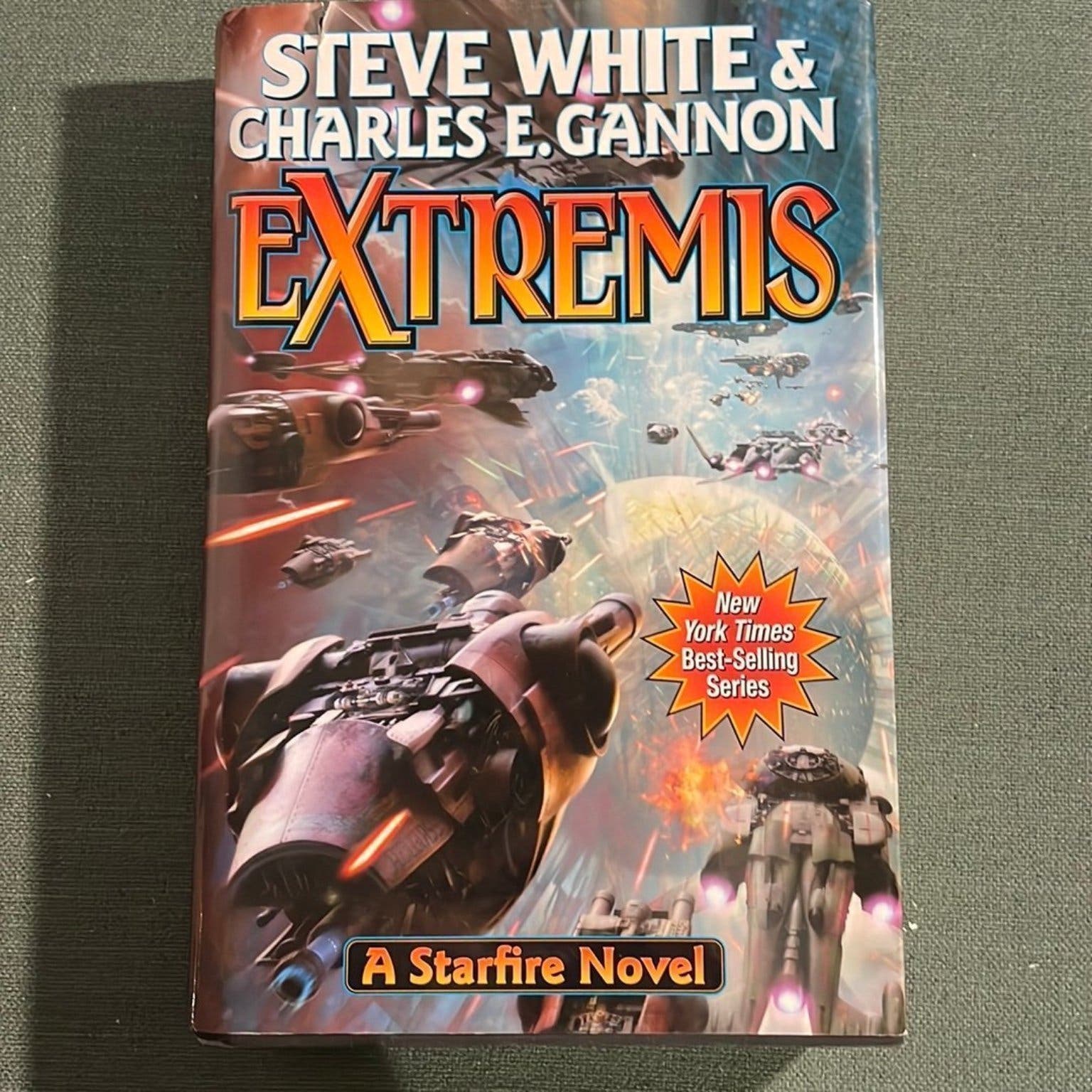 Se produkter som liknar Extremis: En Starfire-roman a.. på Tradera ...