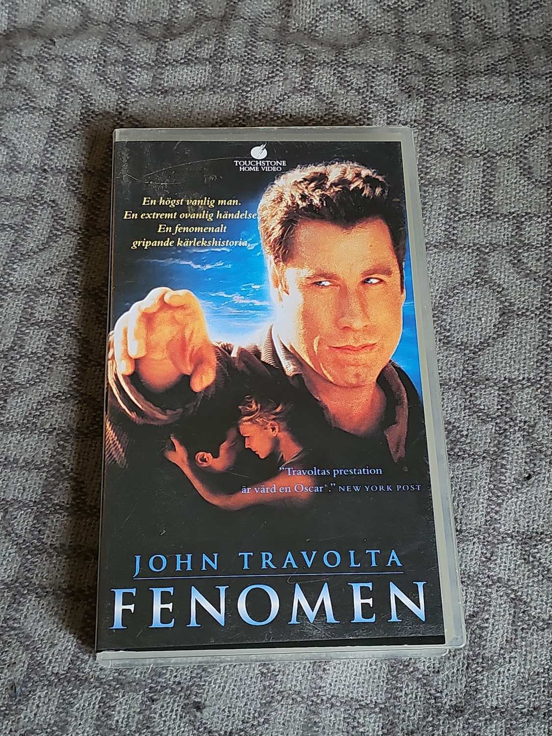 Fenomen - John Travolta VHS | Köp från SandsOfTime på Tradera (672942290)