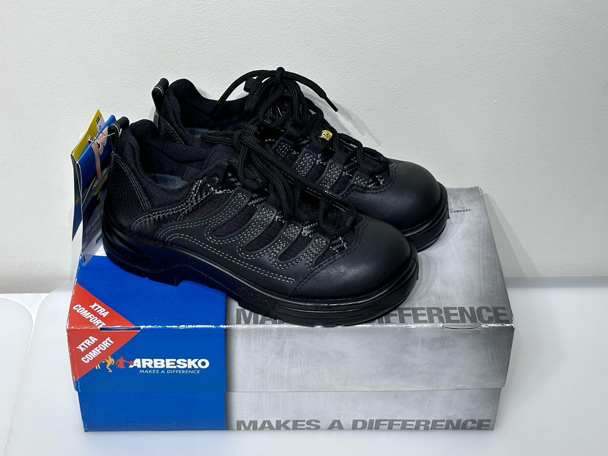 Se produkter som liknar Arbesko - 1355 01 F0 SRA - yr.. på Tradera ...