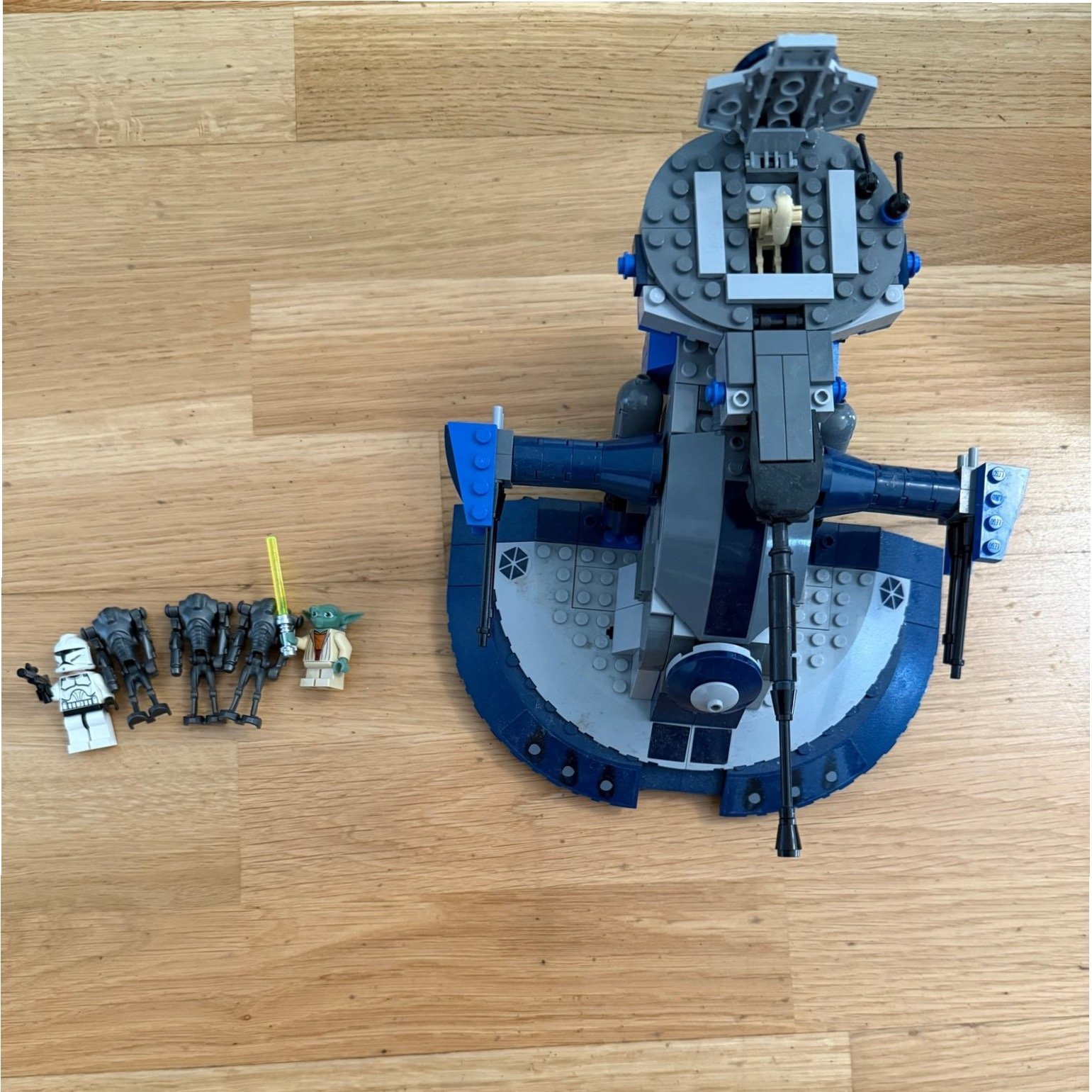 LEGO Star Wars 8018 - Armored Assault Tank (AAT) | Köp på Tradera ...