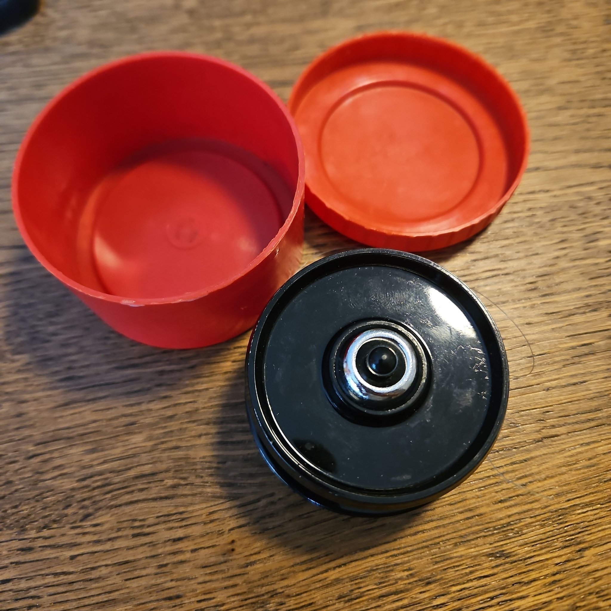 ABU röd burk med spole till Cardinal 7 eller 77.. | Köp på Tradera ...