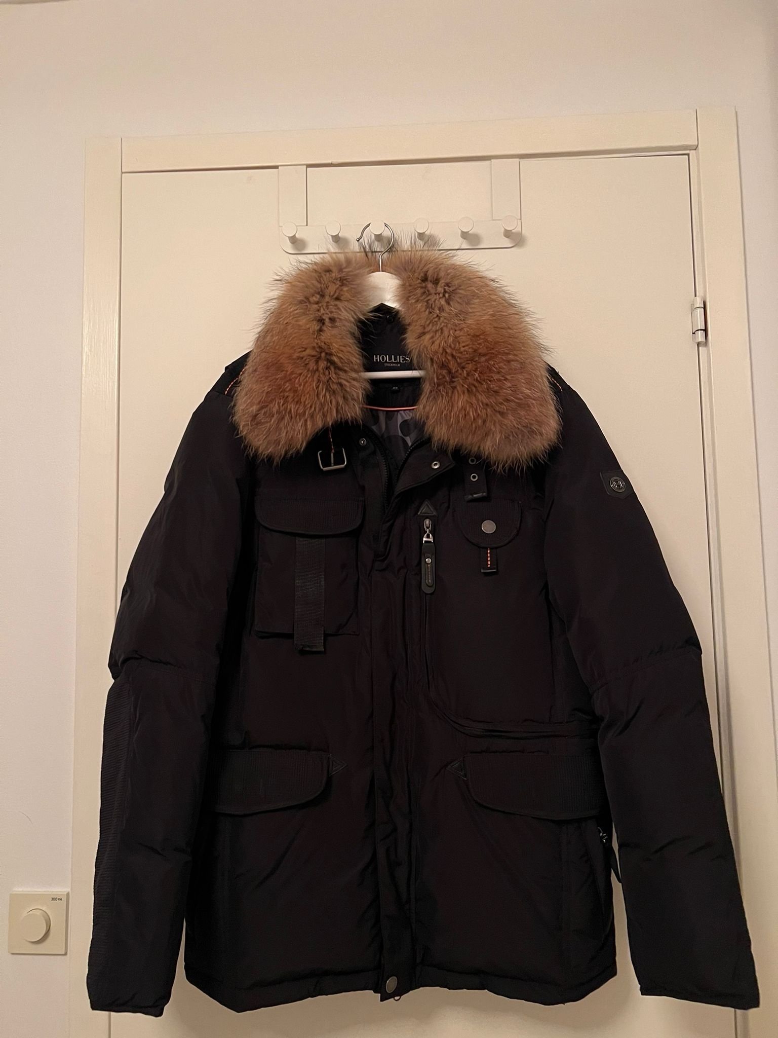 Se produkter som liknar Hollies herr jacka 56 i skick.. på Tradera ...