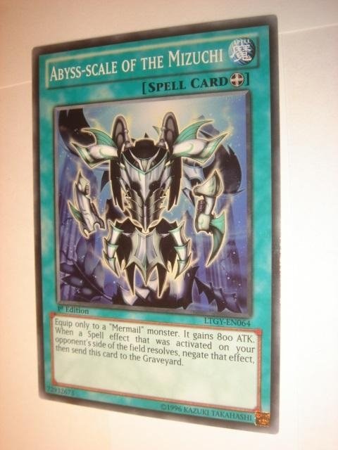 Se produkter som liknar Abyss-scale of the Mizuchi NY.. på Tradera ...