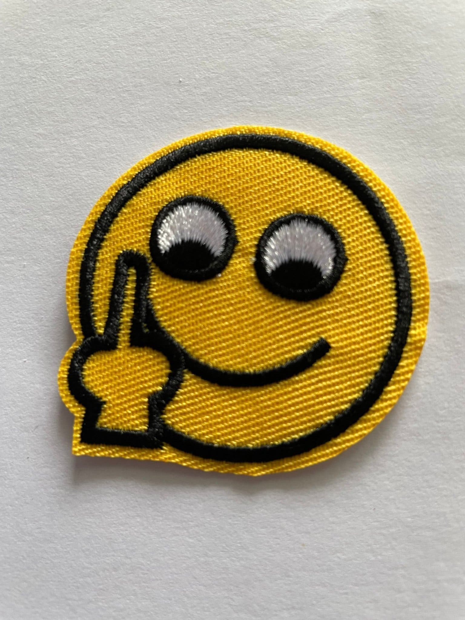 SMILEY EMOJI TYGMÄRKE | Köp på Tradera (676998250)