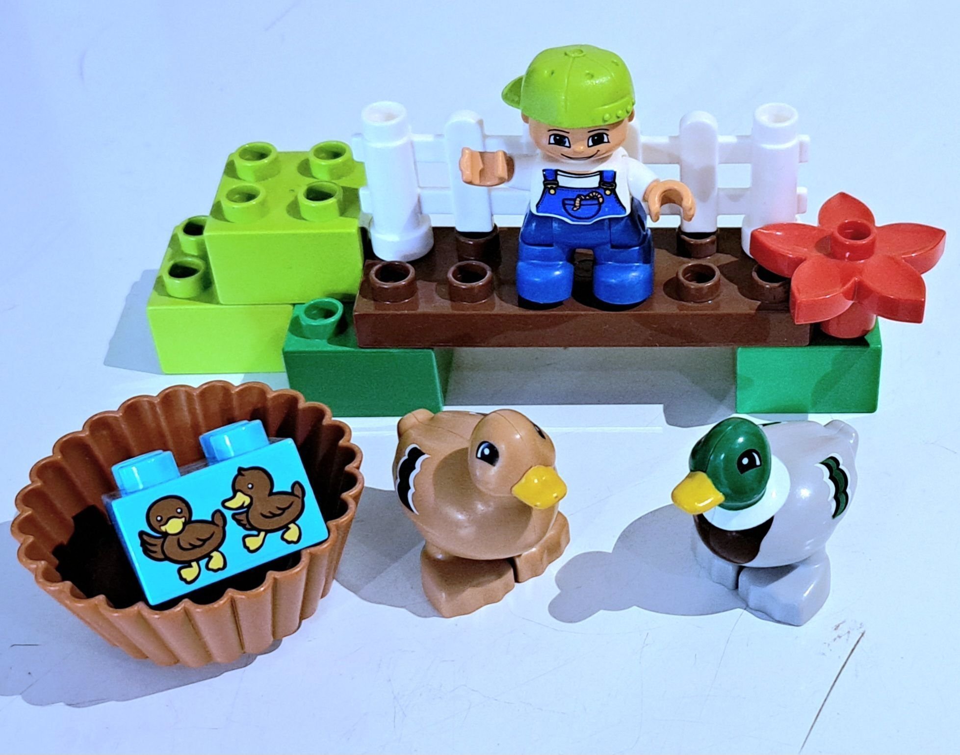 Se produkter som liknar Lego Duplo ankdamm pojke anko.. på Tradera ...