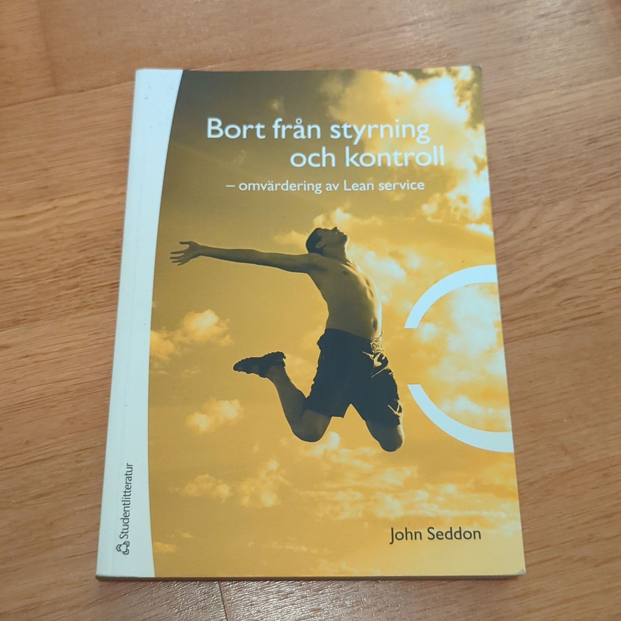 Bort från styrning och kontroll - omvärdering a.. | Köp på Tradera ...