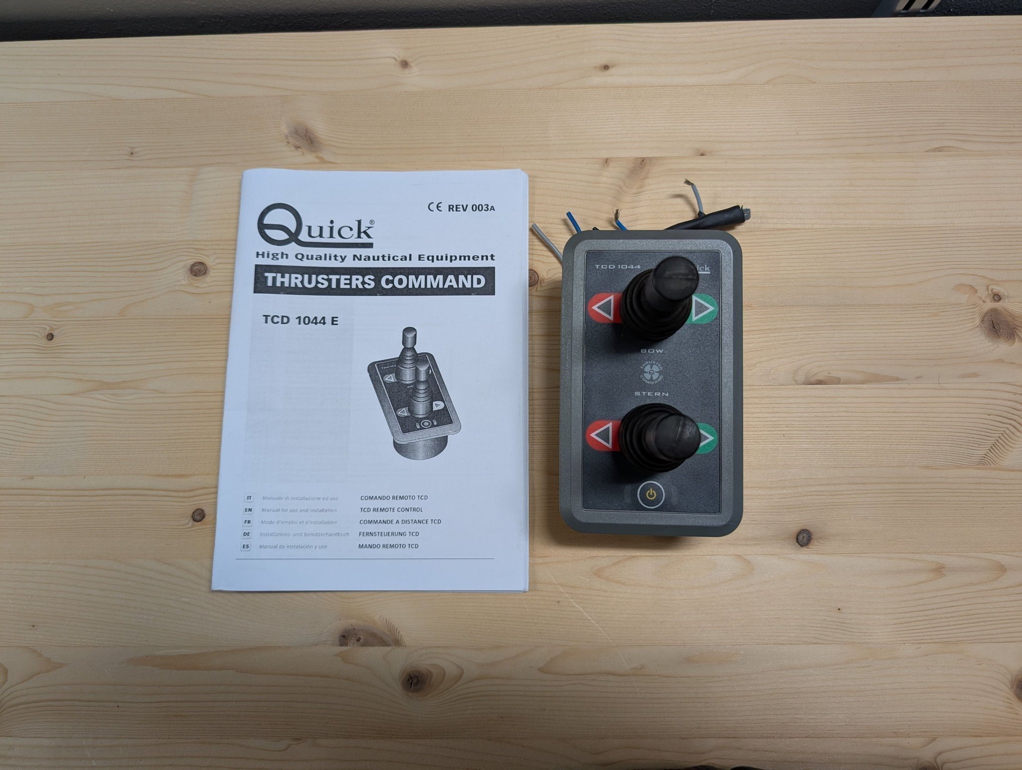 Quick TCD 1044 E Thrusters Command | Köp på Tradera (710806974)