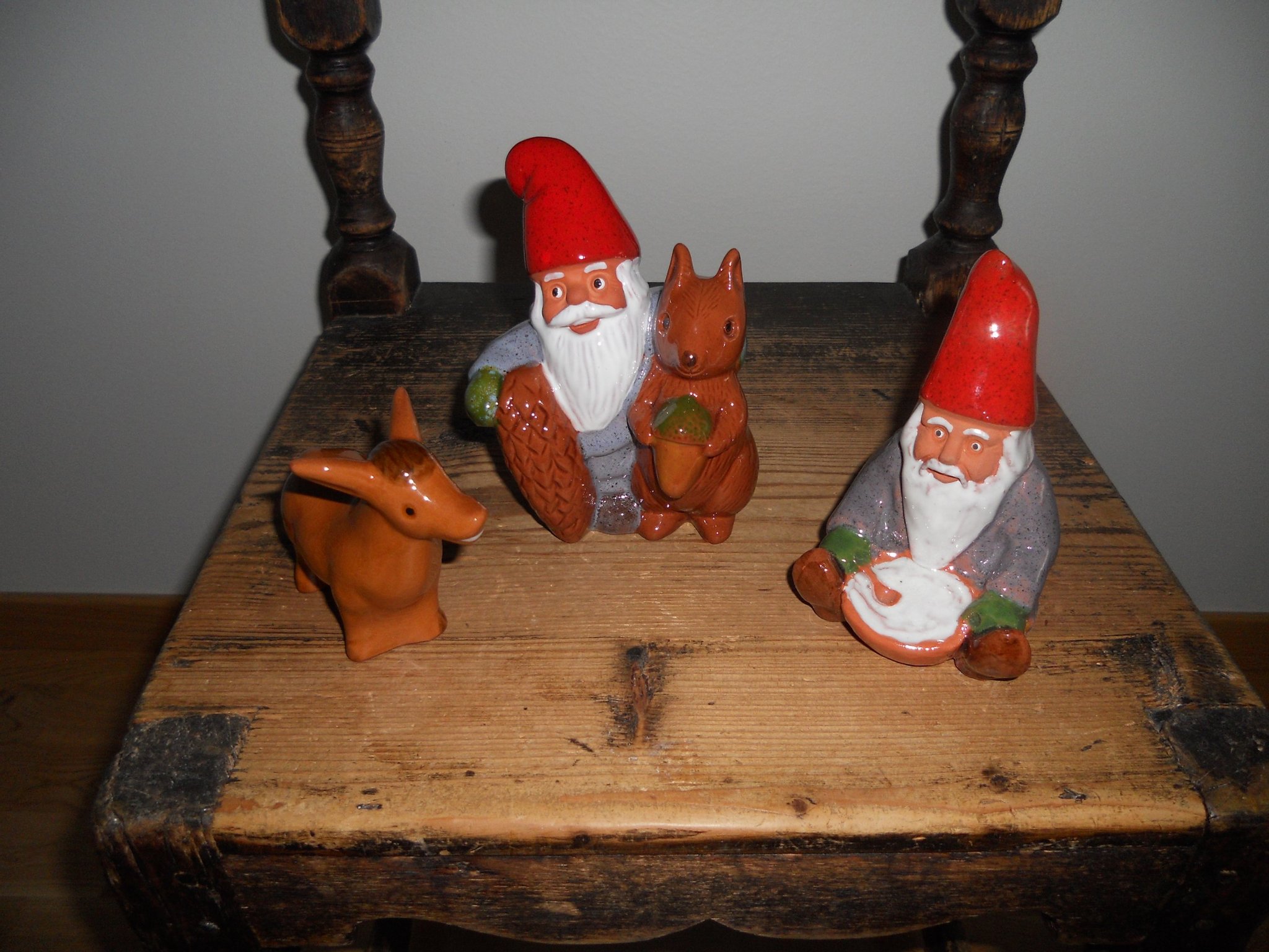 Tomte med ekorre, tomte med grötskål och 1 åsna - Rolf Berg Torshälla