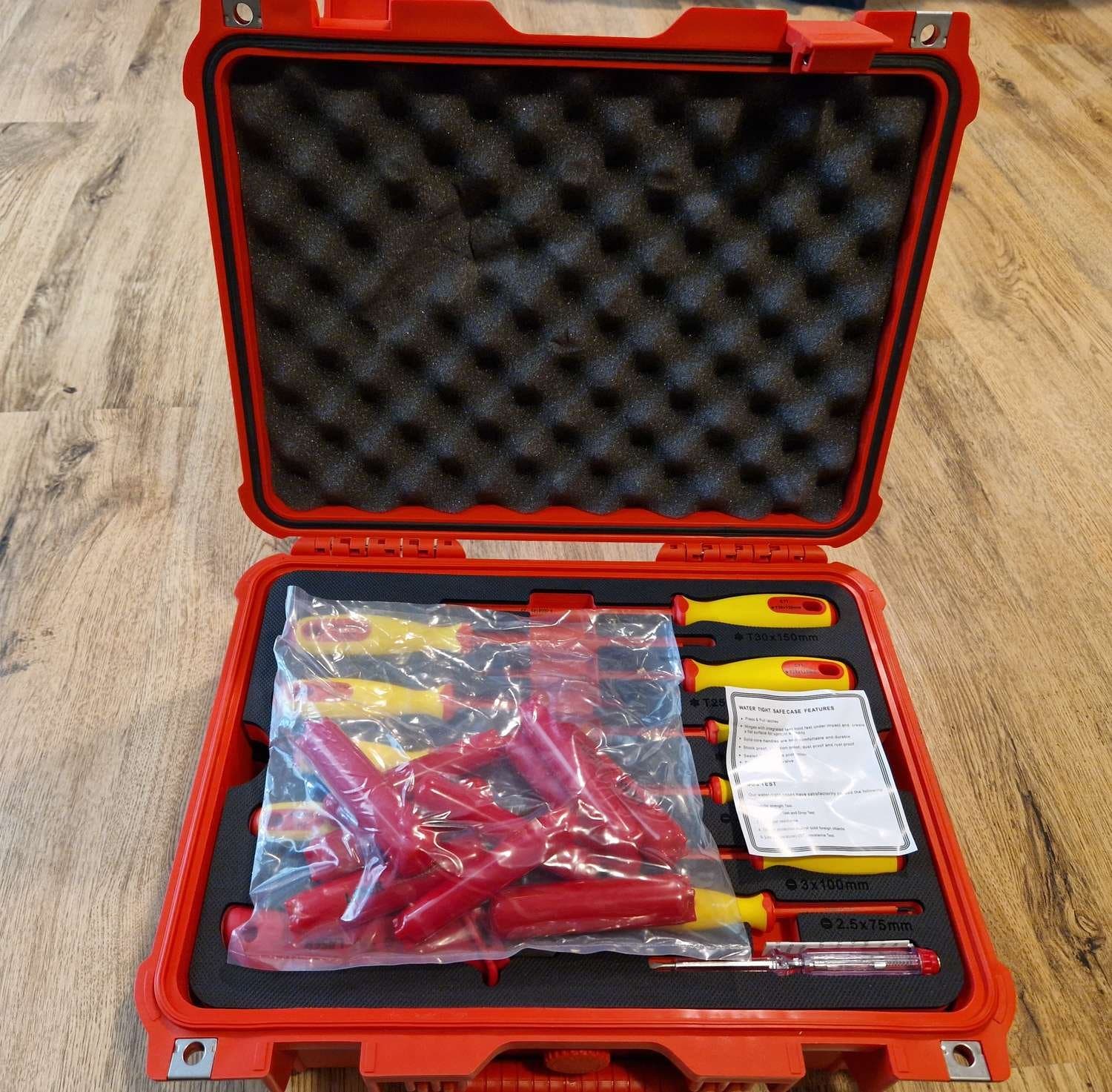 Se produkter som liknar Laser Tools 7383 VDE isolerad.. på Tradera ...