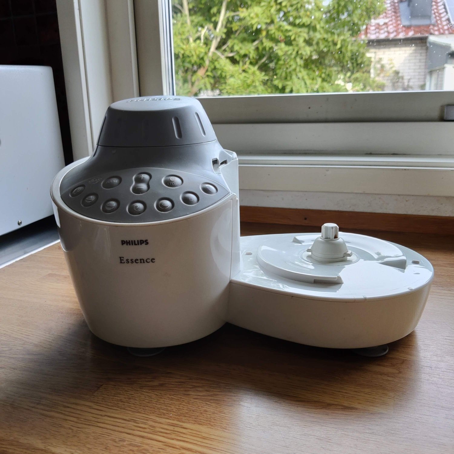 PHILIPS Essence HR 7754 Matberedare Juice Mixer.. | Köp på Tradera ...