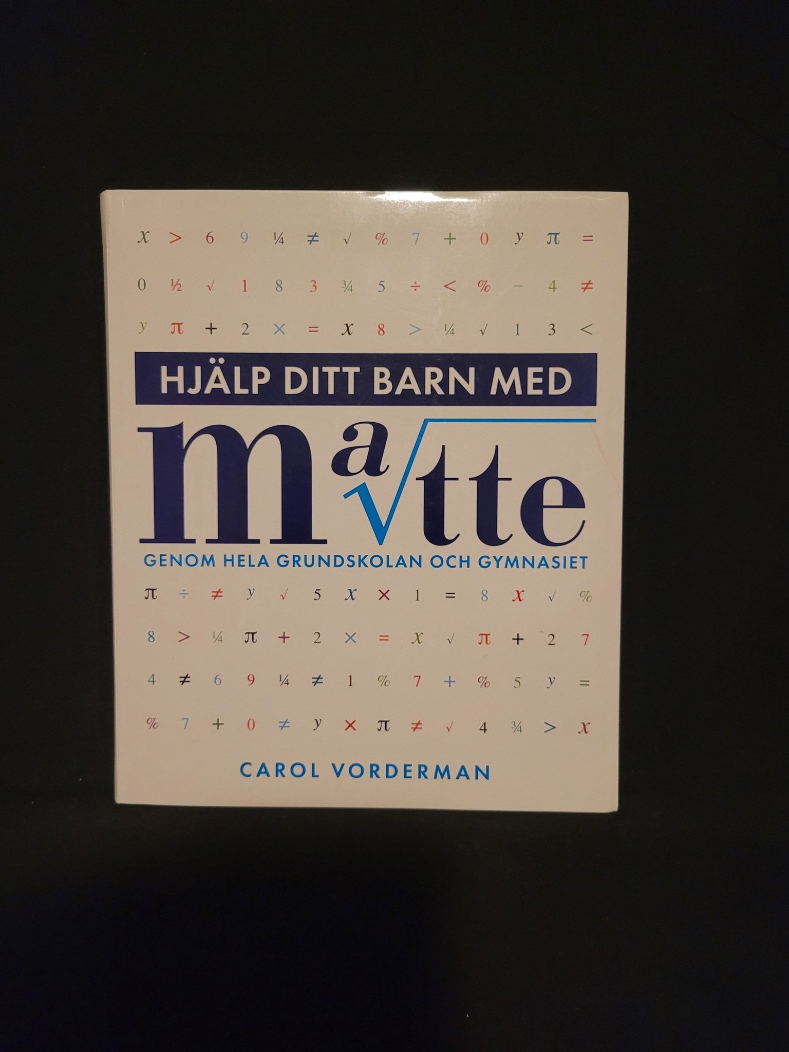 Se produkter som liknar Hjälp ditt barn med matte av .. på Tradera ...